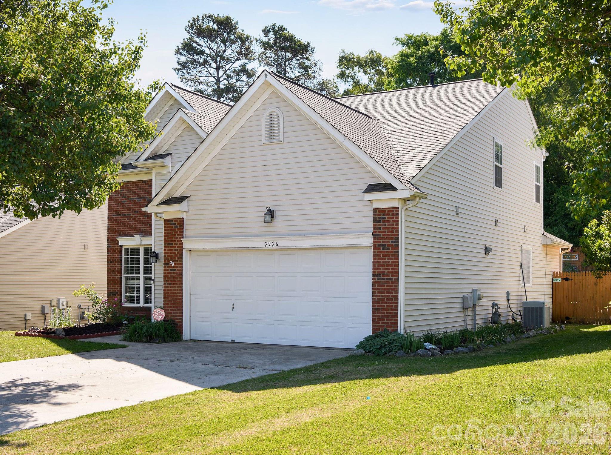 Photo 2 of 2926 Crawford Brook Lane, Charlotte, NC
