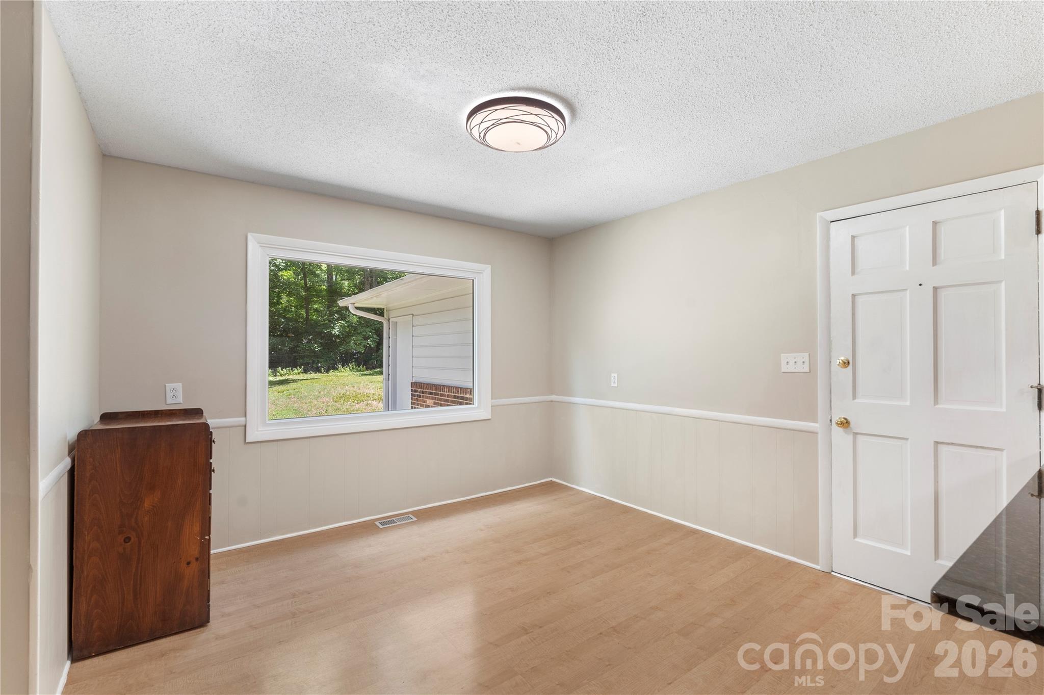 Home for sale at 221 Kingsway Circle, Charlotte, NC — photo 18 of 48