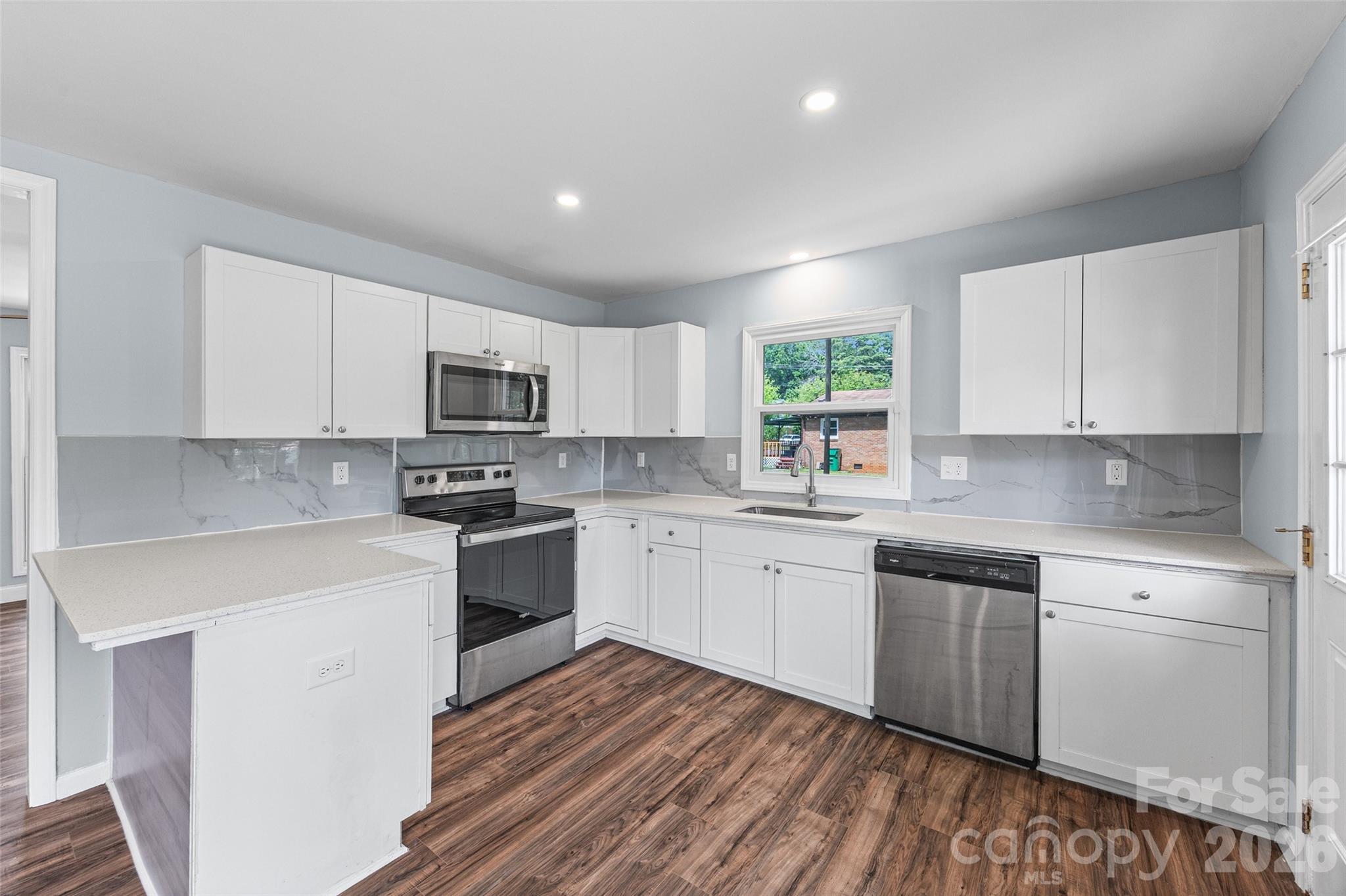 Photo 12 of 4713 Tanglebriar Drive, Charlotte, NC
