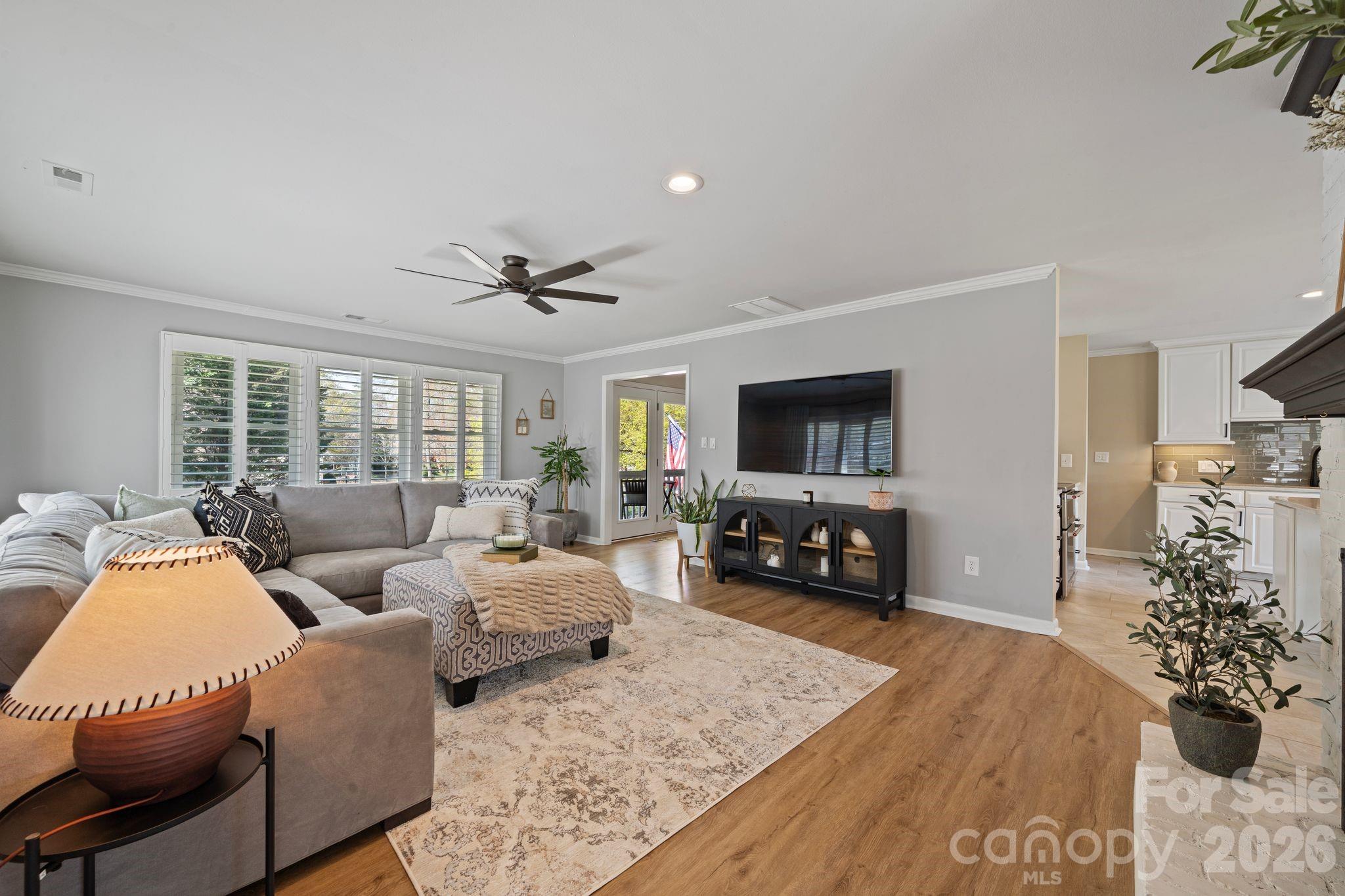 22 Honeysuckle Lane, Lake Wylie, SC - photo 11 of 48