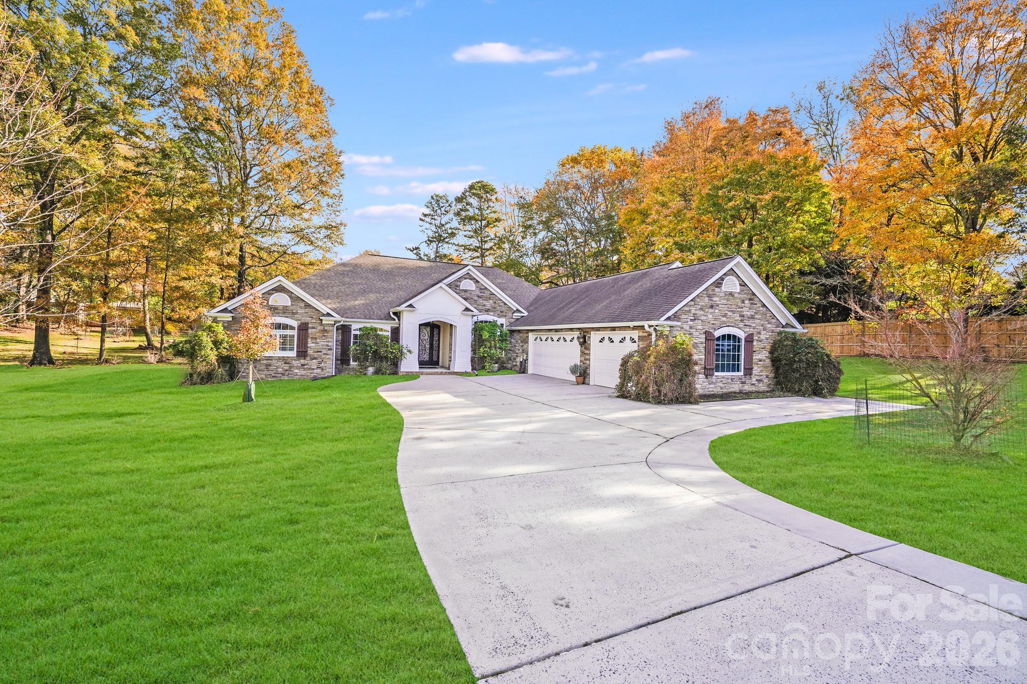 5329 Kuykendall Road, Charlotte, NC