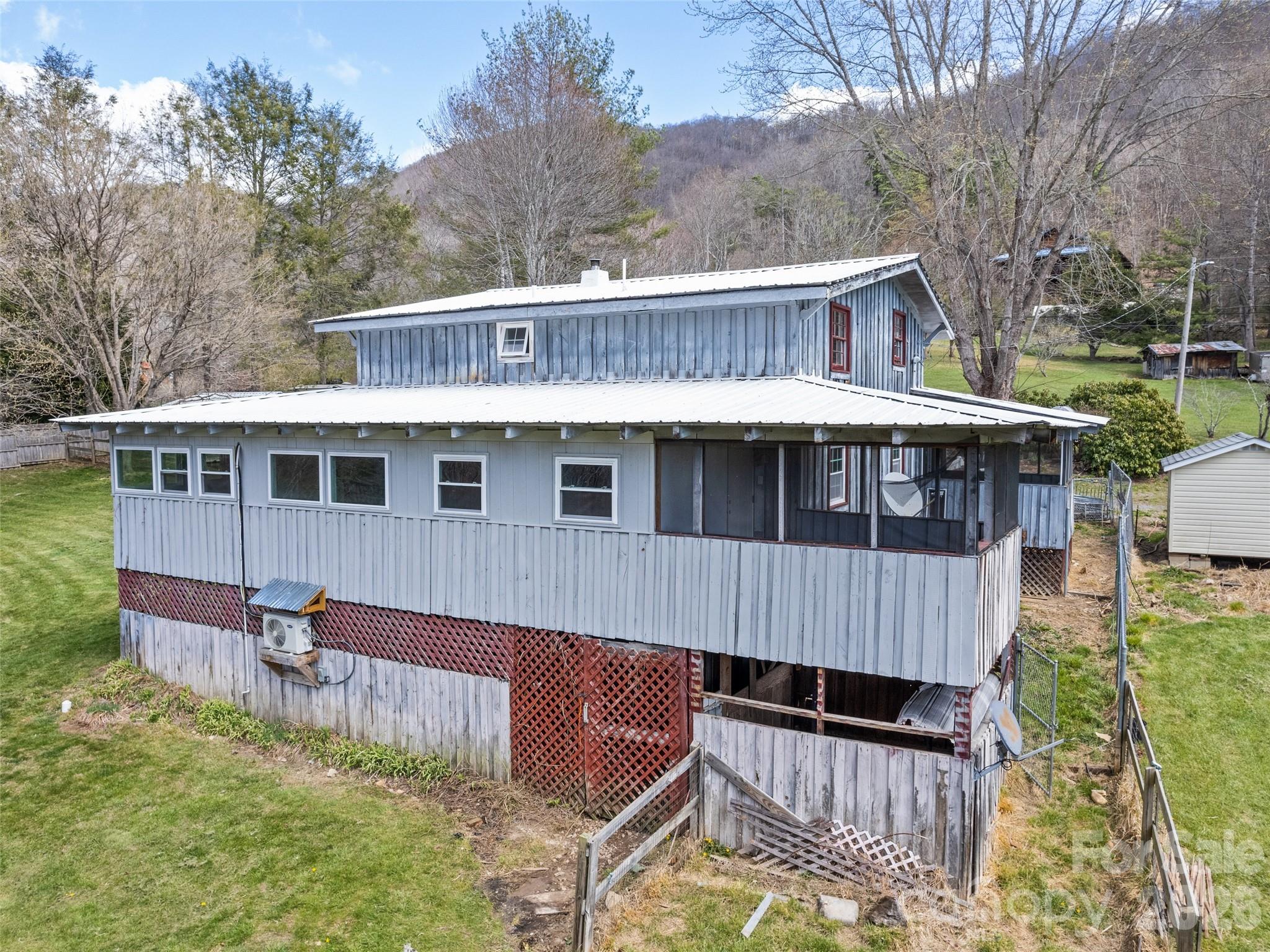 838 Hidden Valley Road, Clyde, NC - photo 9 of 34