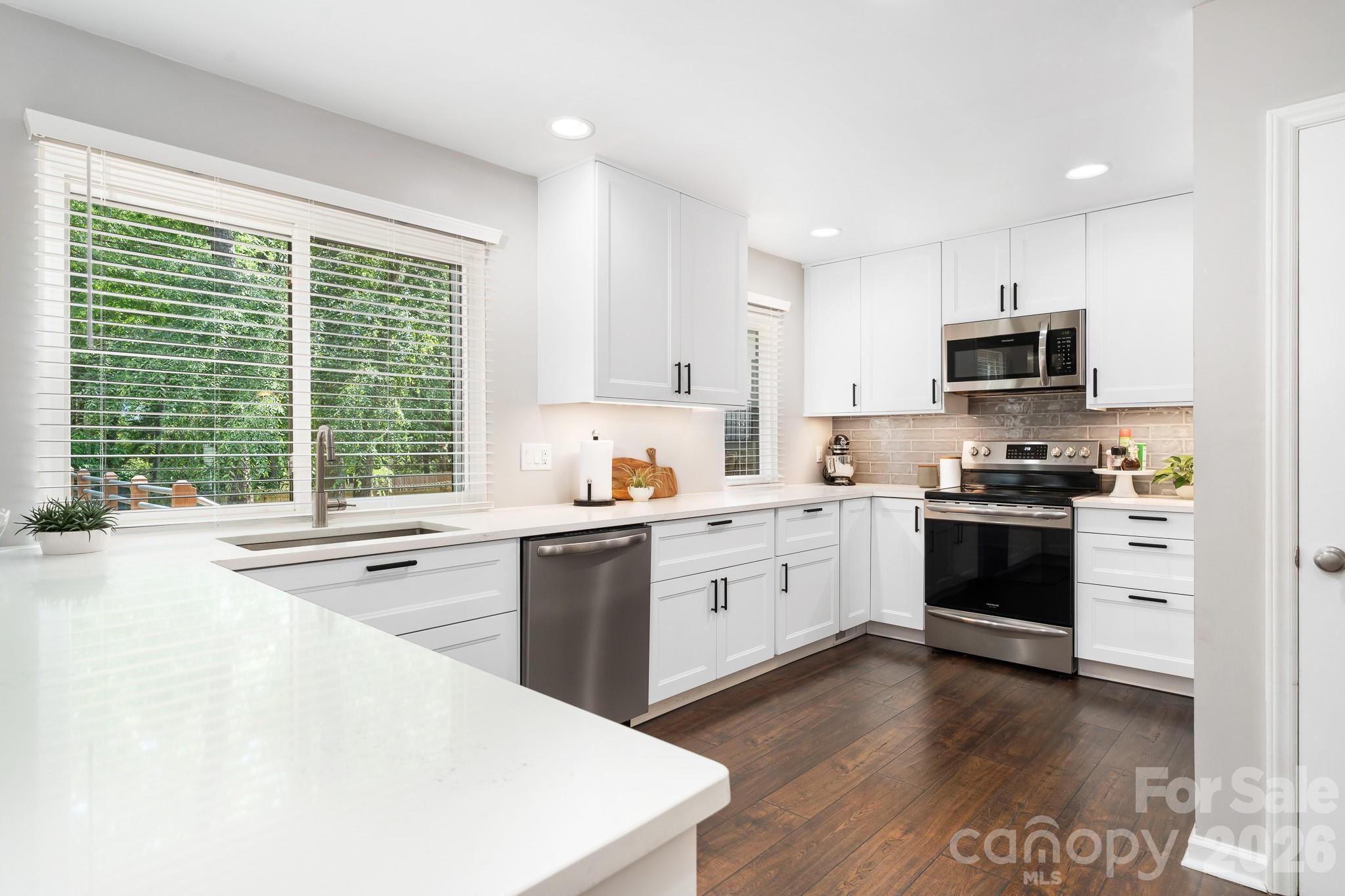 Photo 8 of 8700 Lorraine Drive, Charlotte, NC