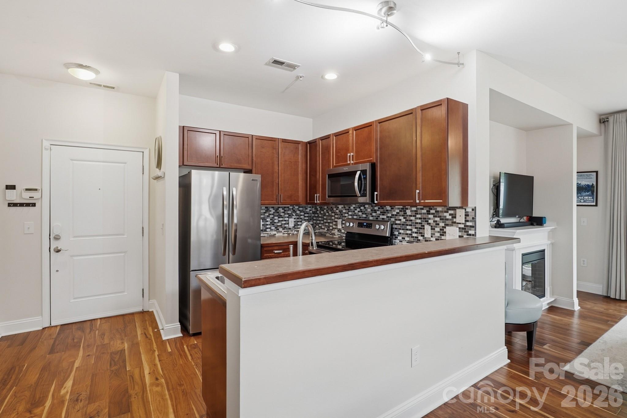 Photo 17 of 1308 Kenilworth Avenue430, Charlotte, NC