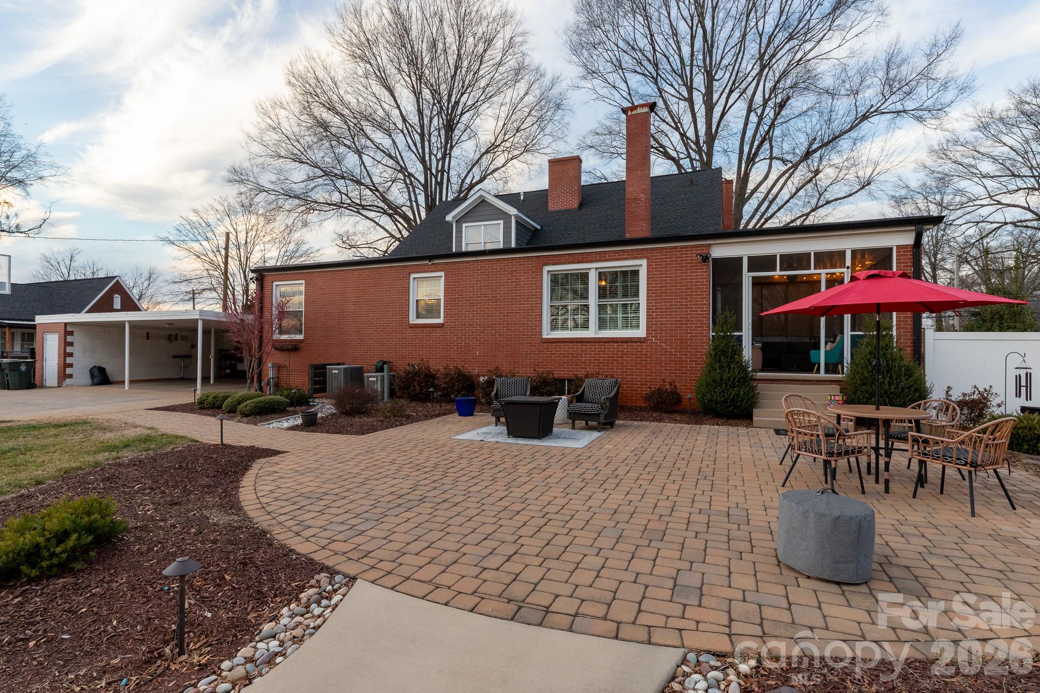 Home for sale at 813 W Mountain Street, Kings Mountain, NC — photo 11 of 38