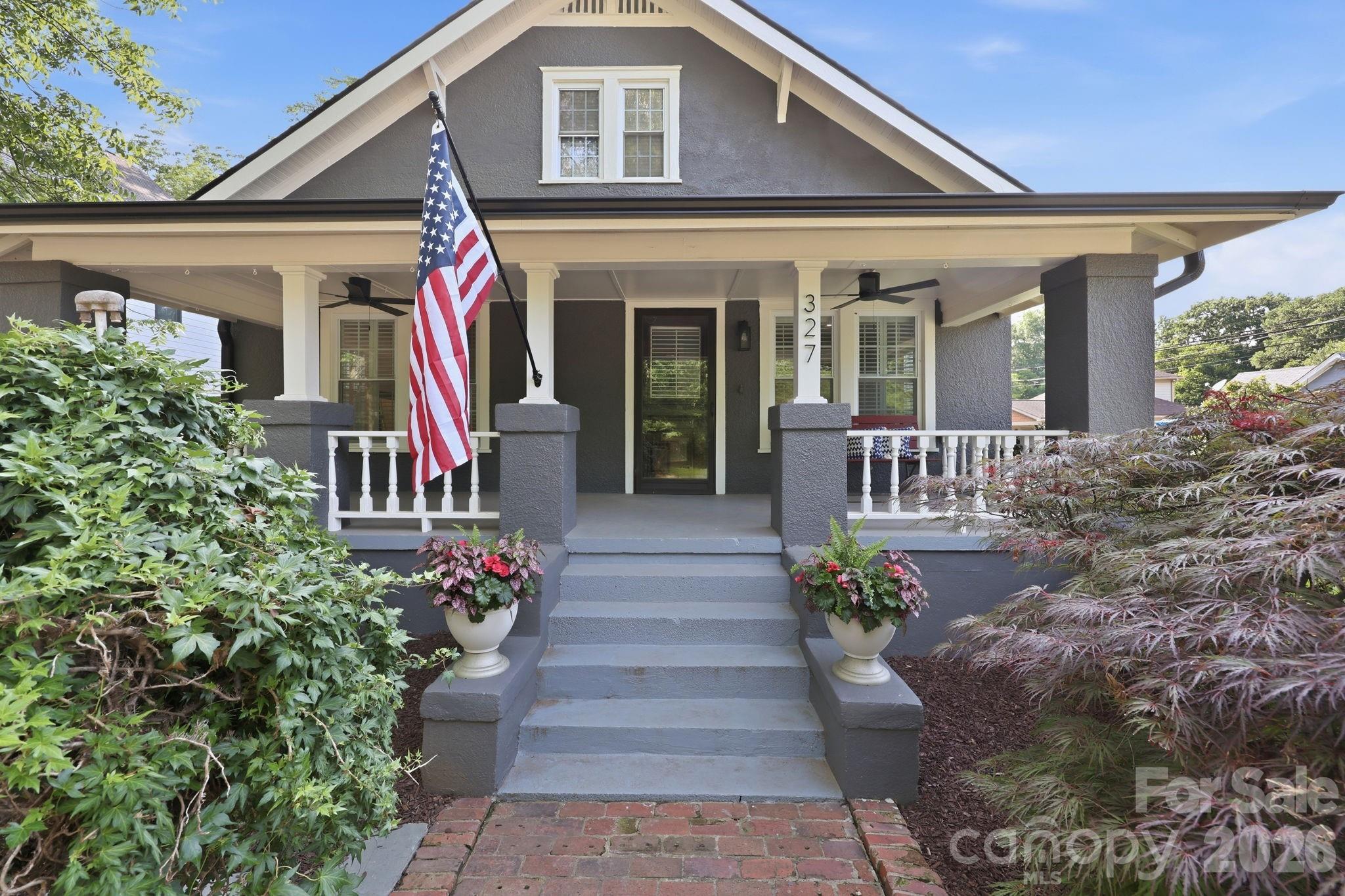 Home for sale at 327 Campus Street, Charlotte, NC — photo 4 of 48