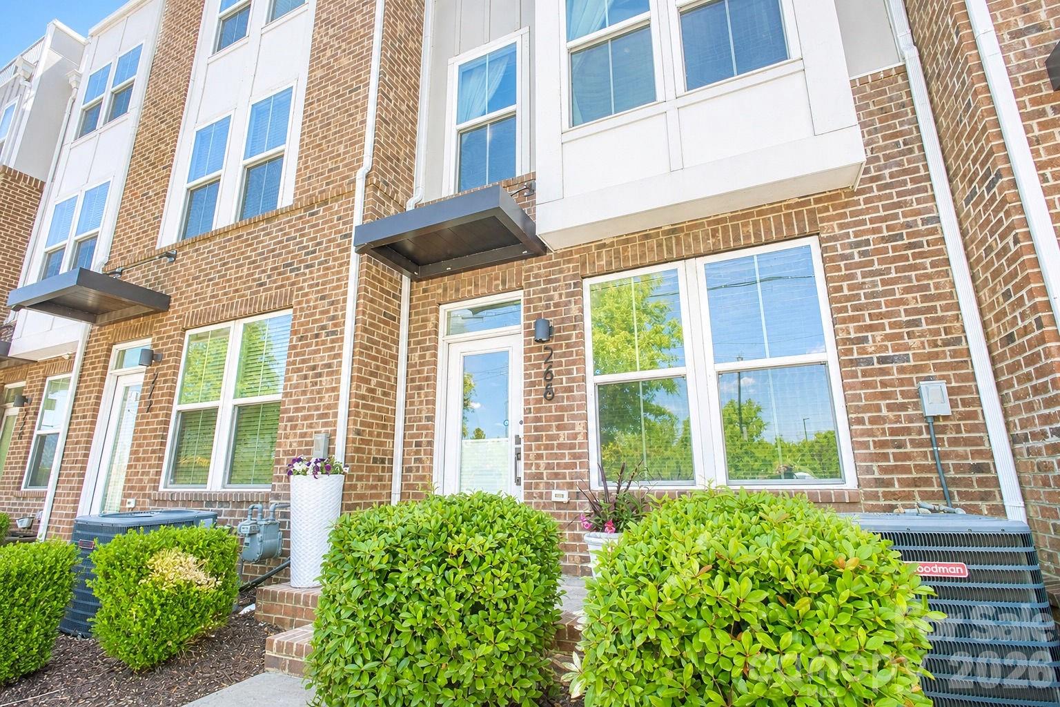 268 Parkwood Avenue, Charlotte, NC - photo 2 of 49