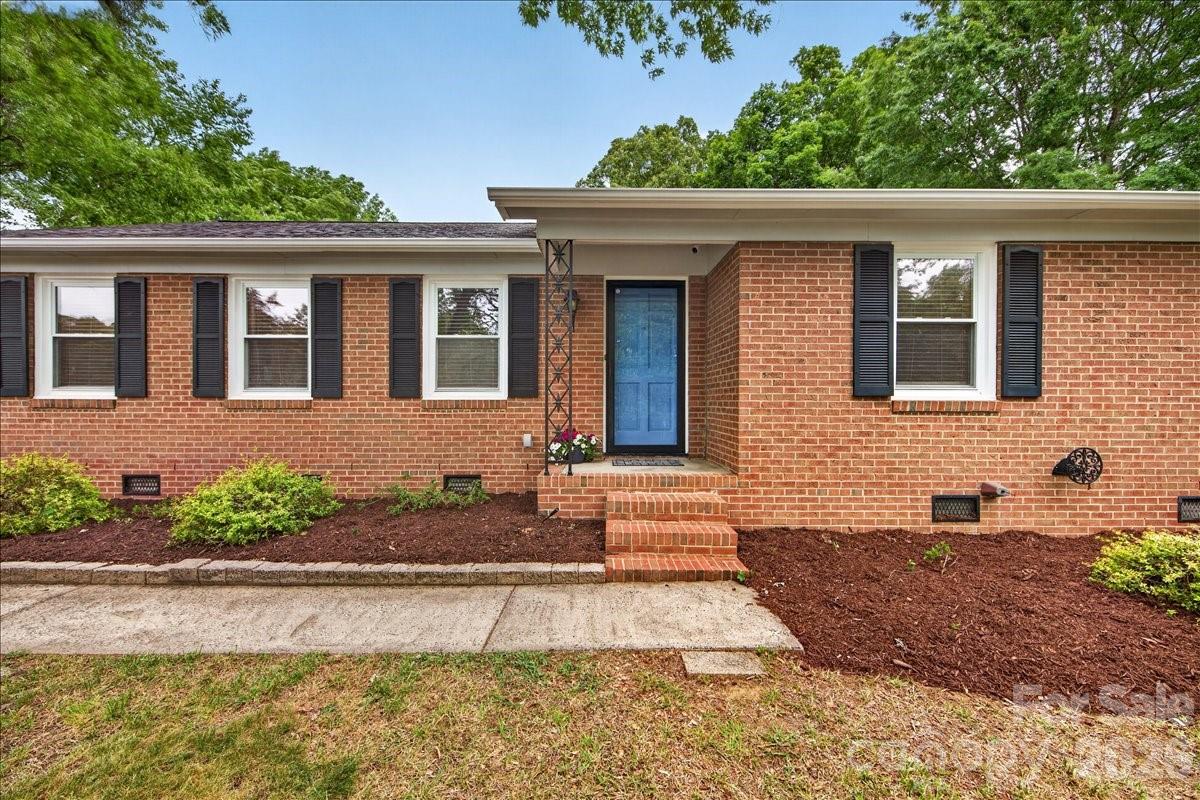 6219 Welford Road, Charlotte, NC - photo 3 of 49