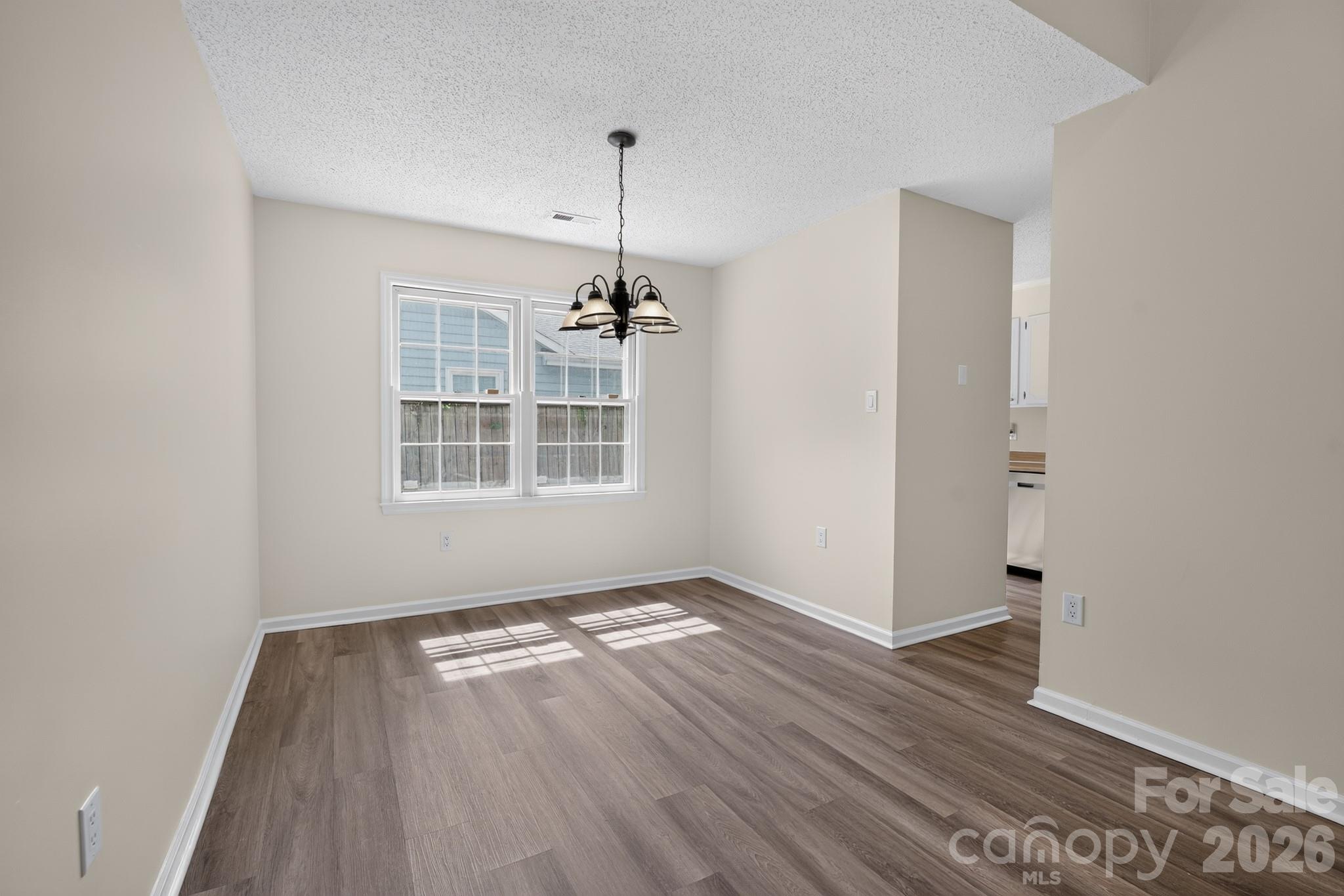 Photo 5 of 7812 Surreywood Place, Charlotte, NC