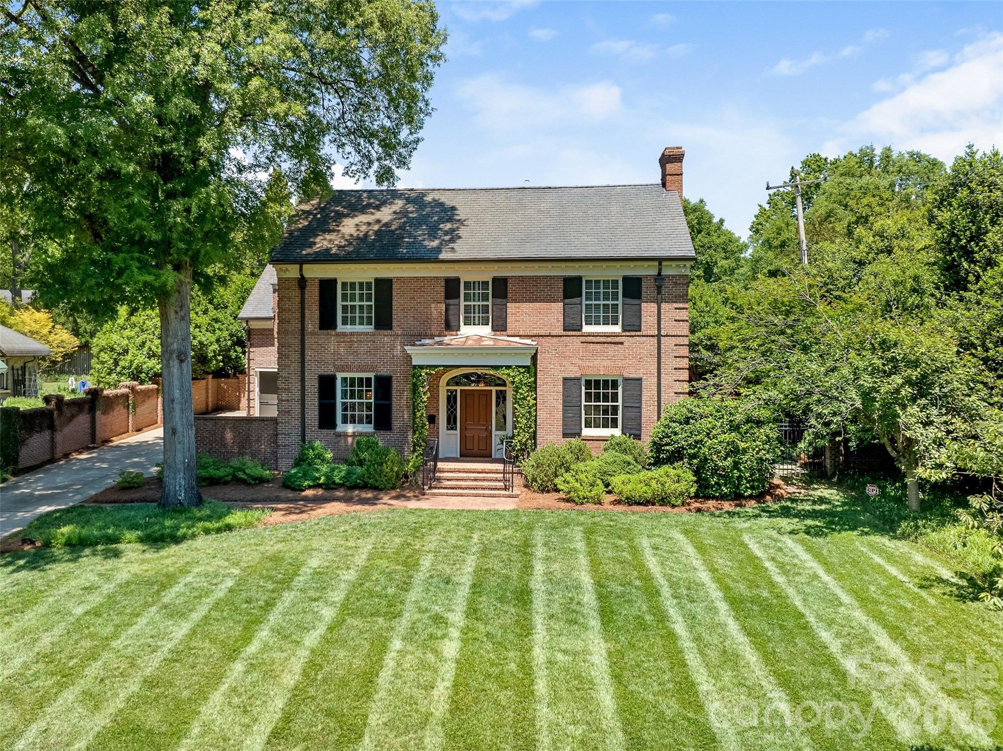 714 Edgehill Road N, Charlotte, NC