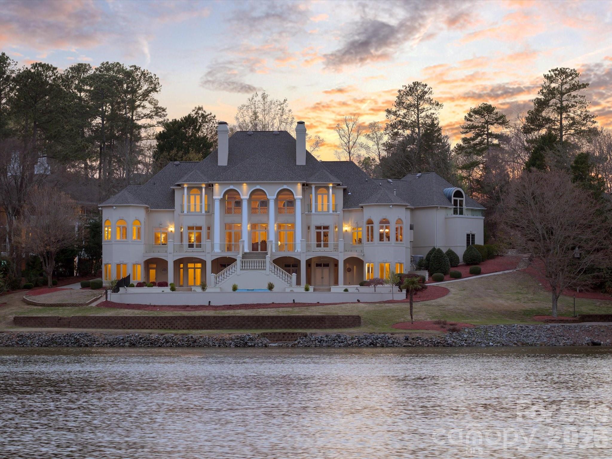 6905 Shinnecock Hill Lane, Charlotte, NC