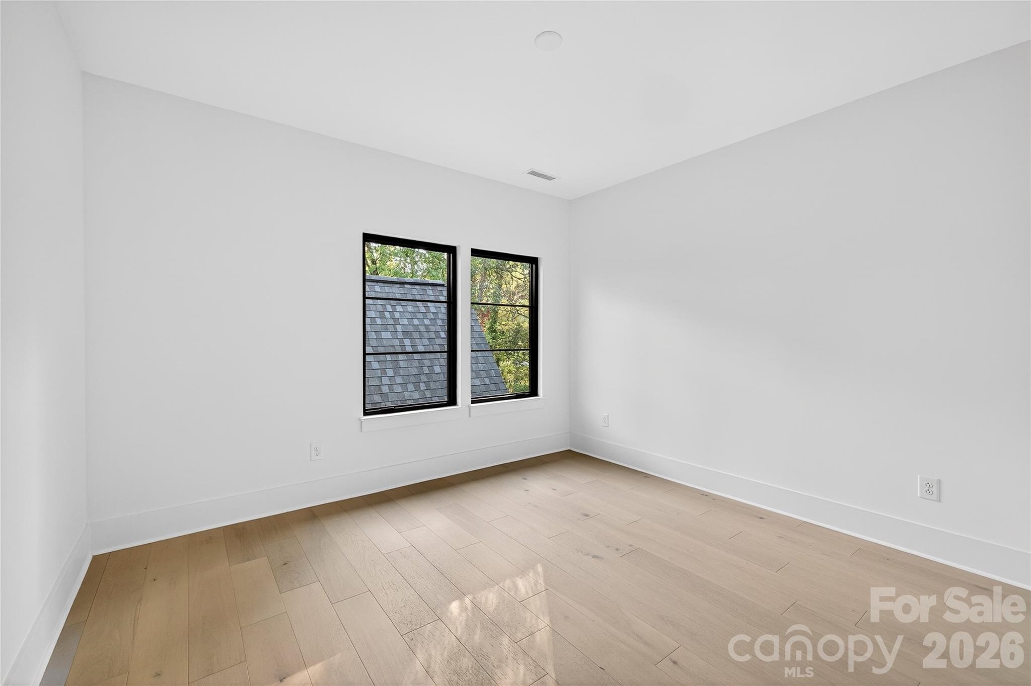 Photo 35 of 1209 Meadowood Lane, Charlotte, NC