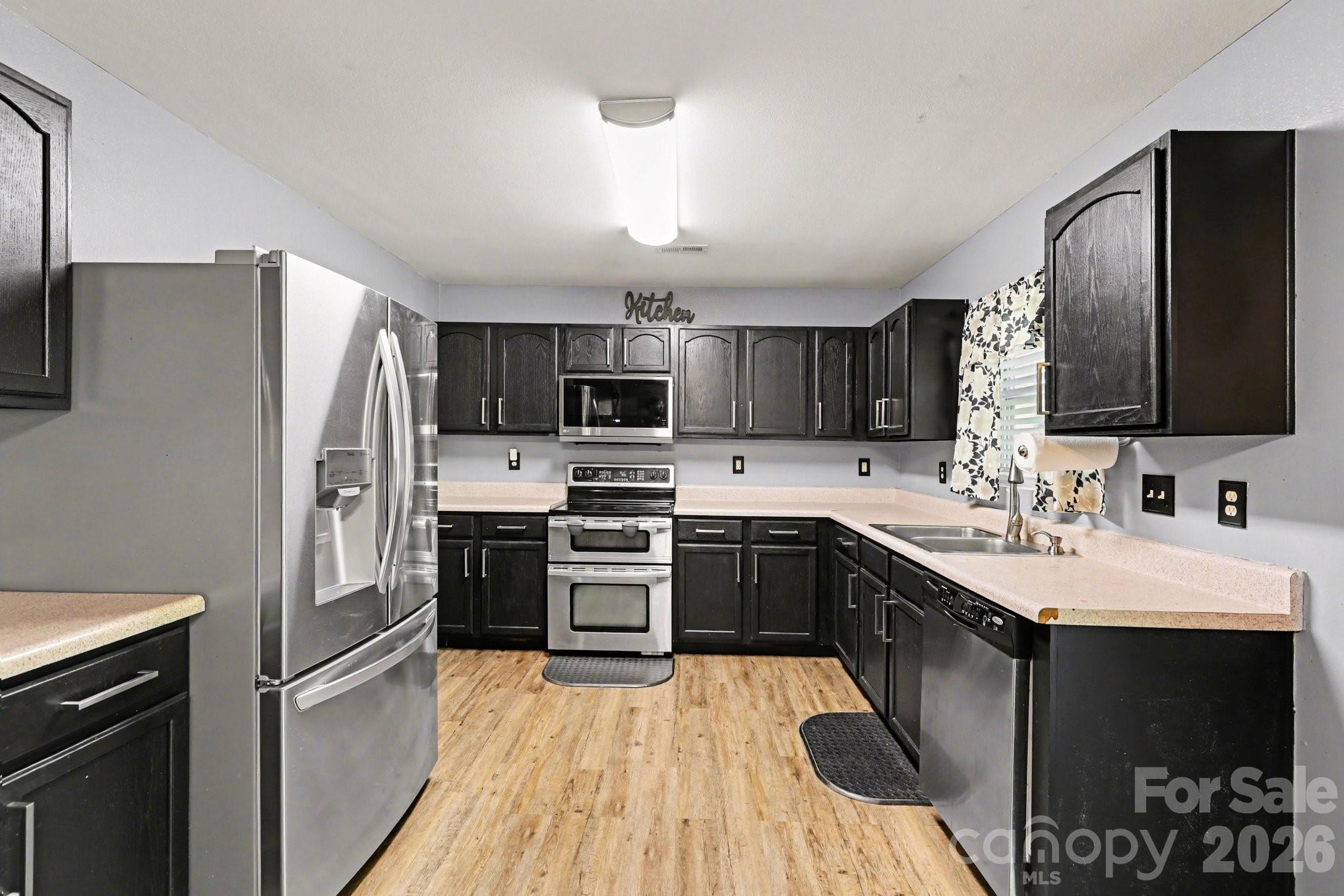Photo 9 of 9423 Swallow Tail Lane, Charlotte, NC