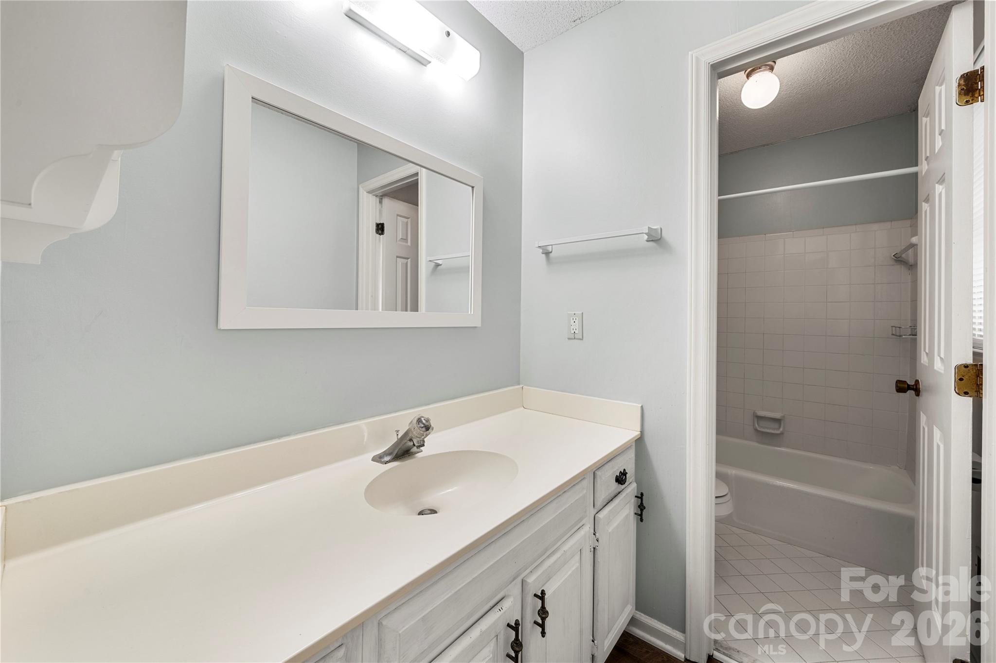 Home for sale at 628 Bellows Lane, Charlotte, NC — photo 25 of 43