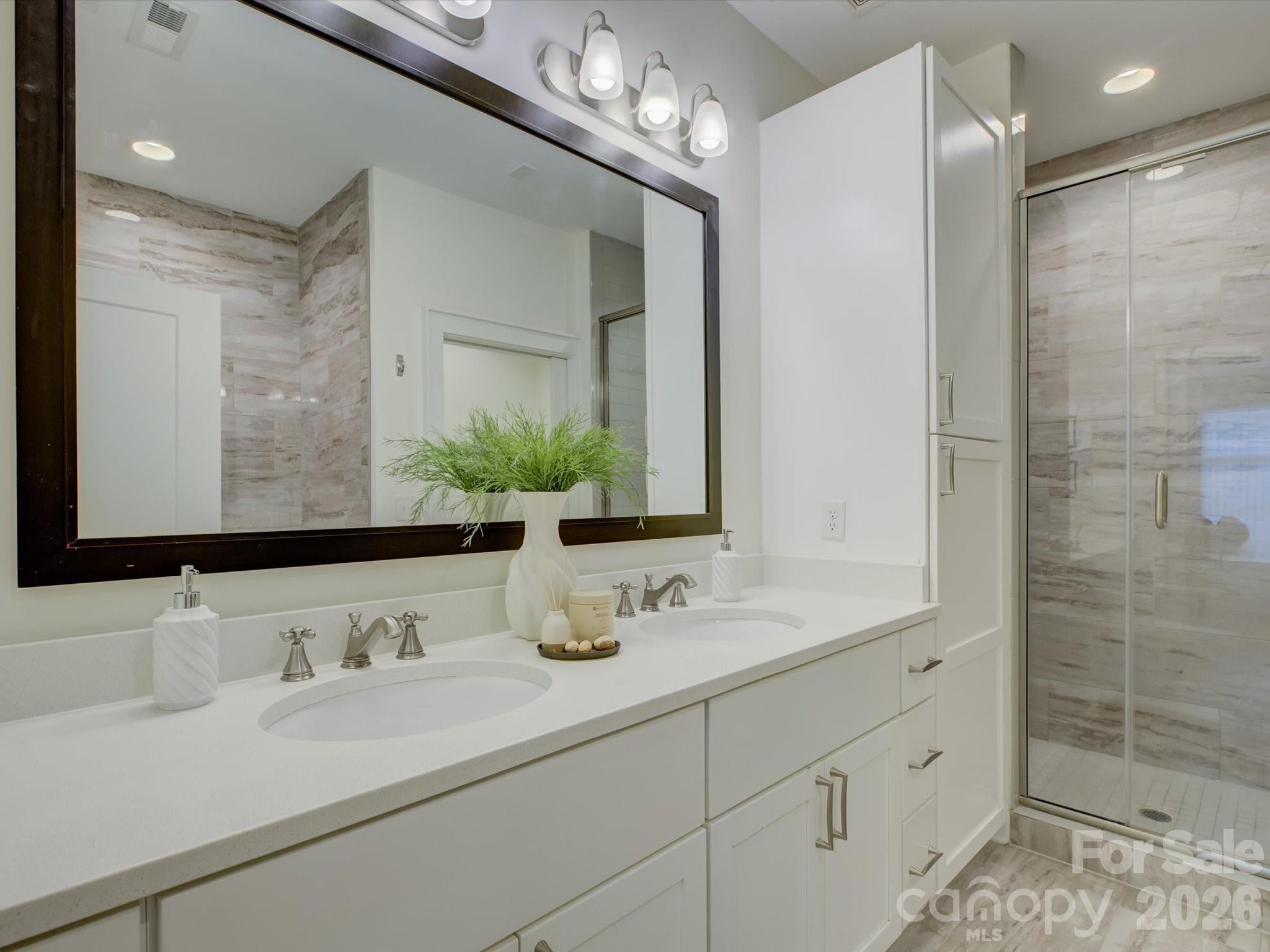 Photo 23 of 335 E Tremont Avenue, Charlotte, NC