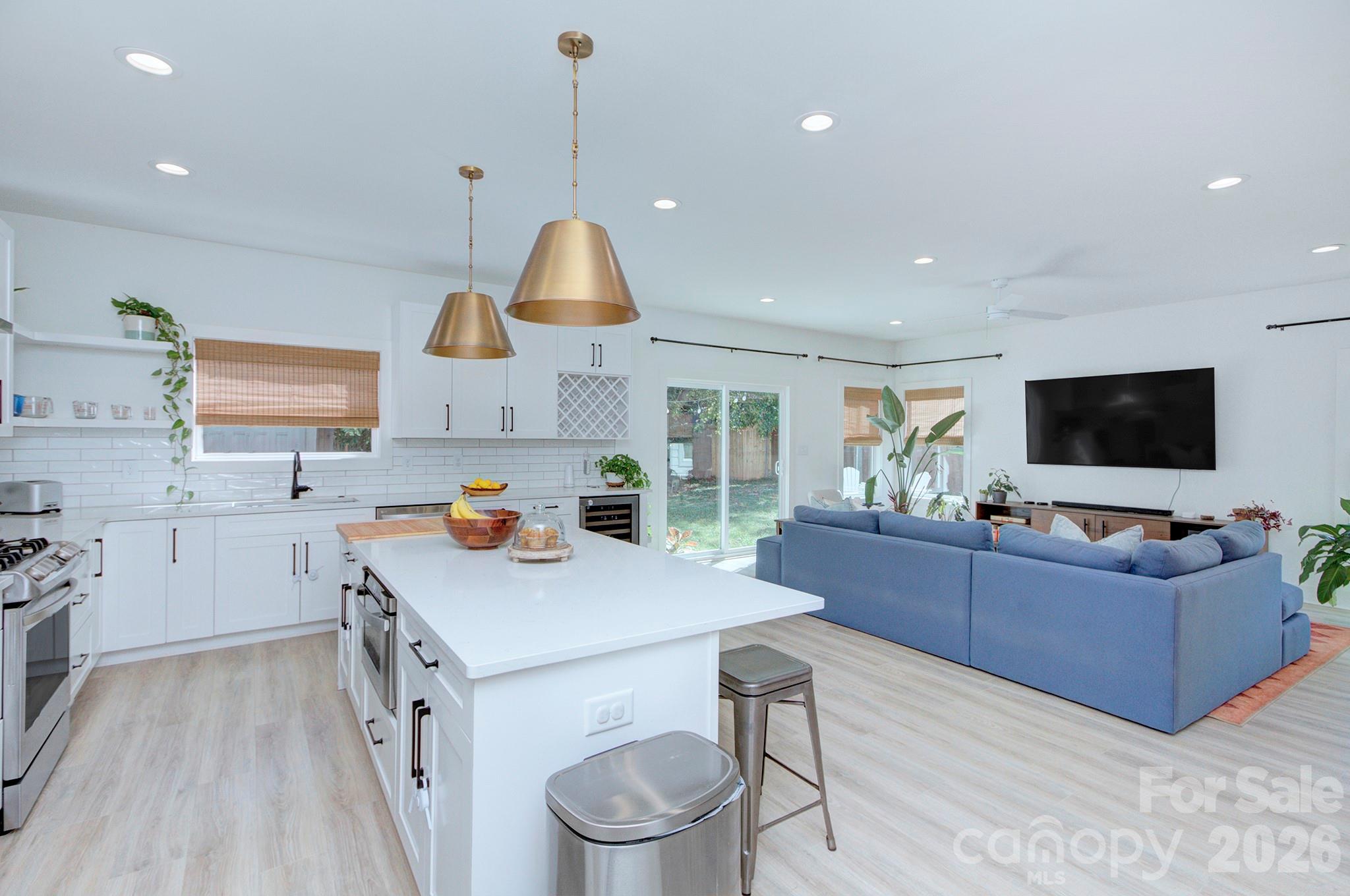 526 Seldon Drive, Charlotte, NC - photo 10 of 41