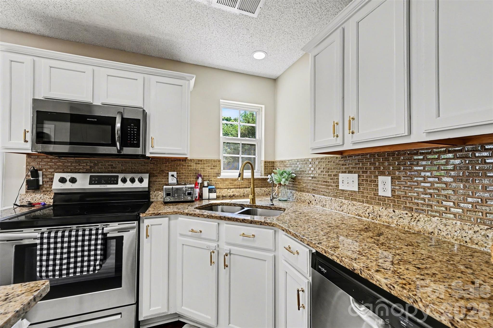 Photo 13 of 13403 Willow Falls Road, Charlotte, NC