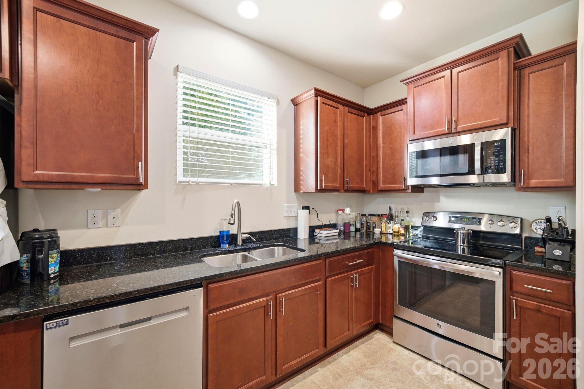 Photo 8 of 504 Knothole Lane, Charlotte, NC