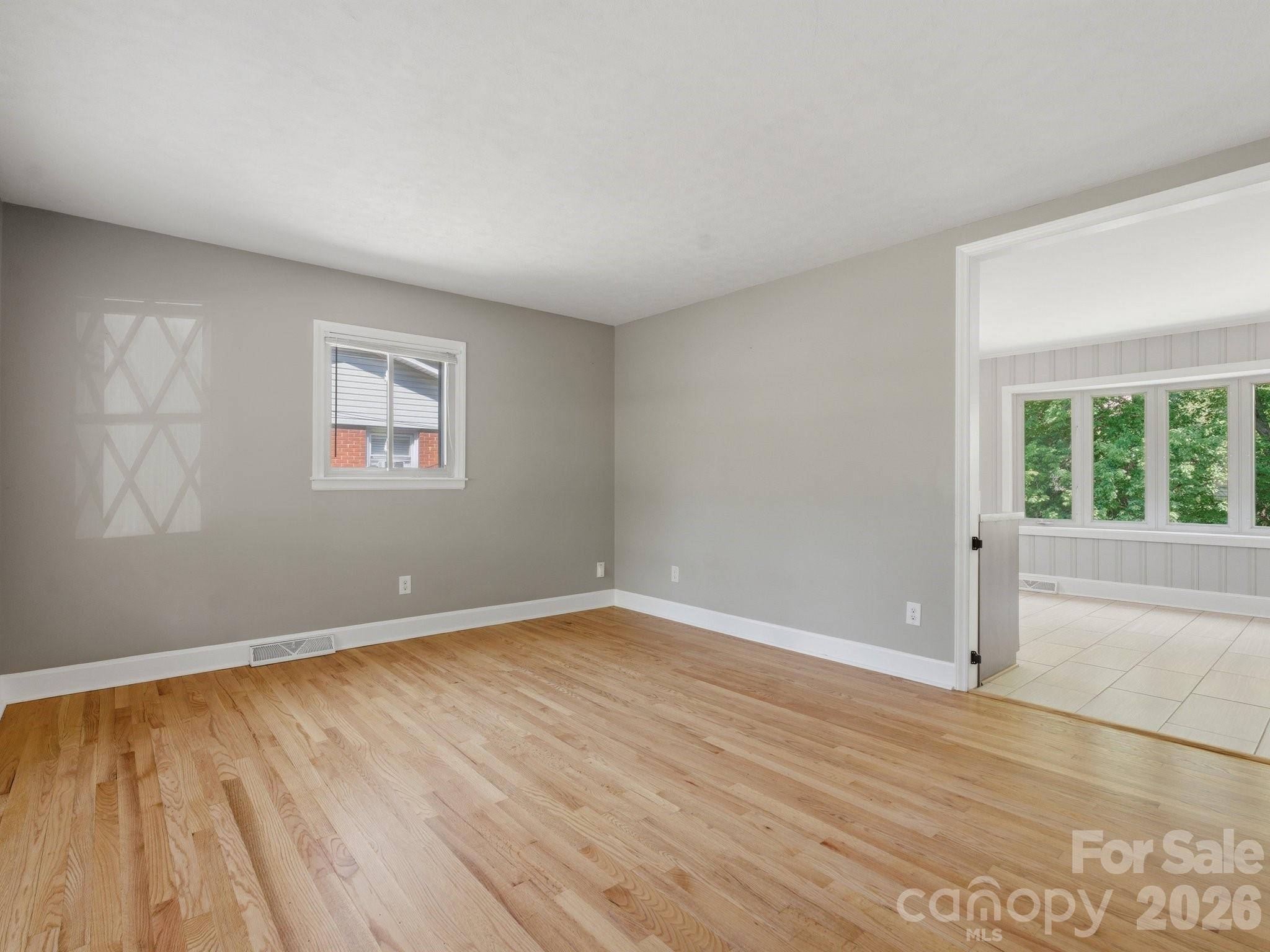 7401 Woodstream Drive, Charlotte, NC - photo 4 of 40