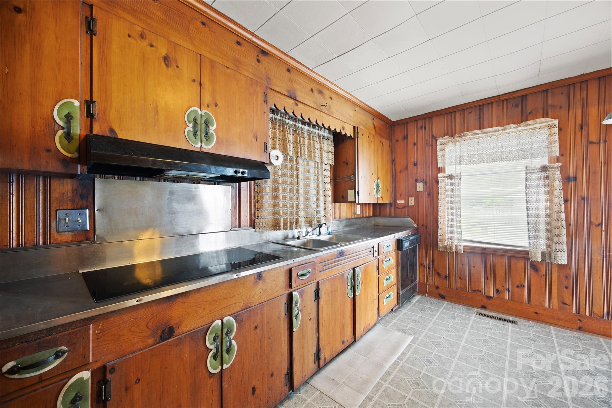 419 S Pearl Street, Troy, NC - photo 10 of 28