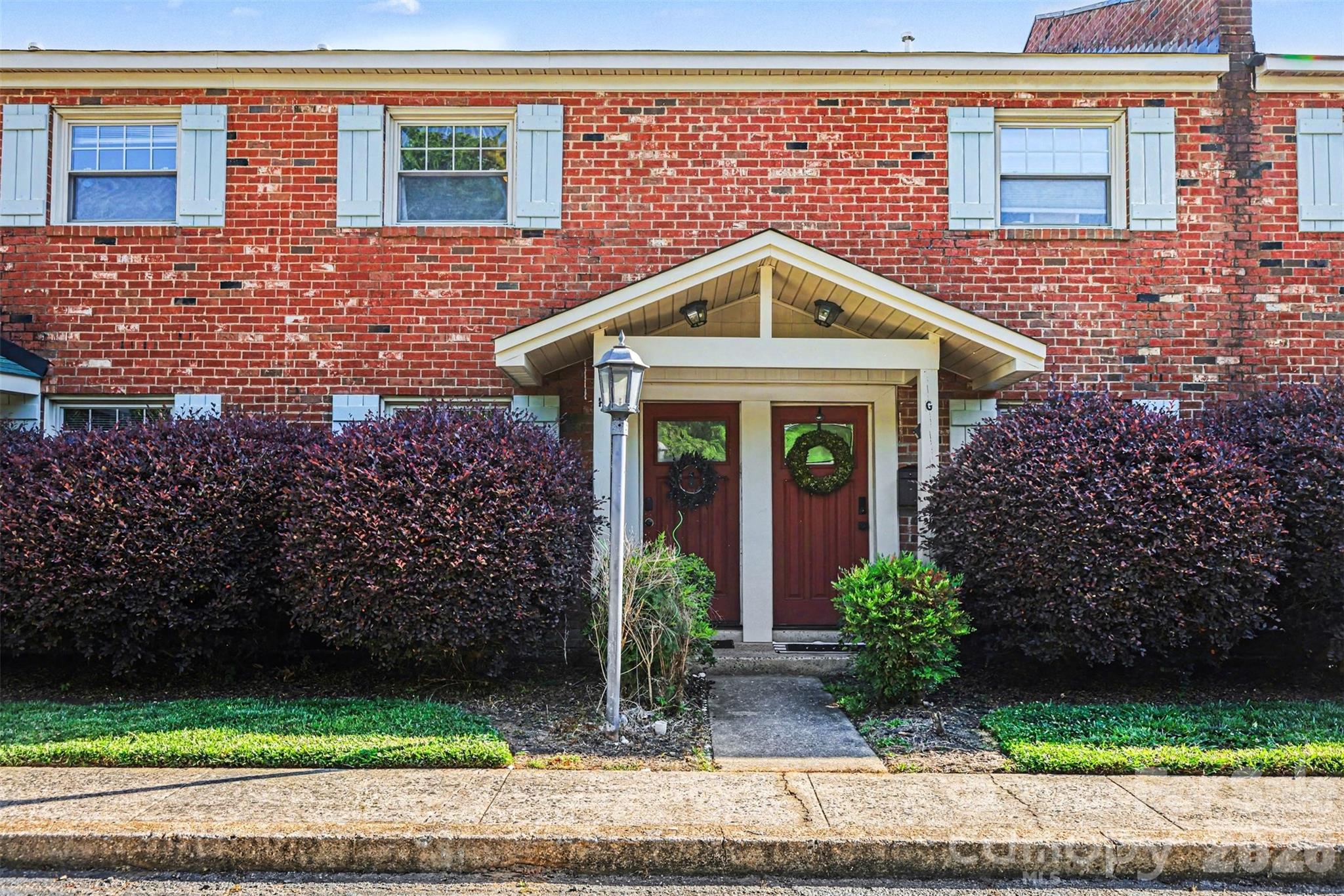 Home for sale at 1201 Green Oaks Lane, Charlotte, NC — photo 1 of 27