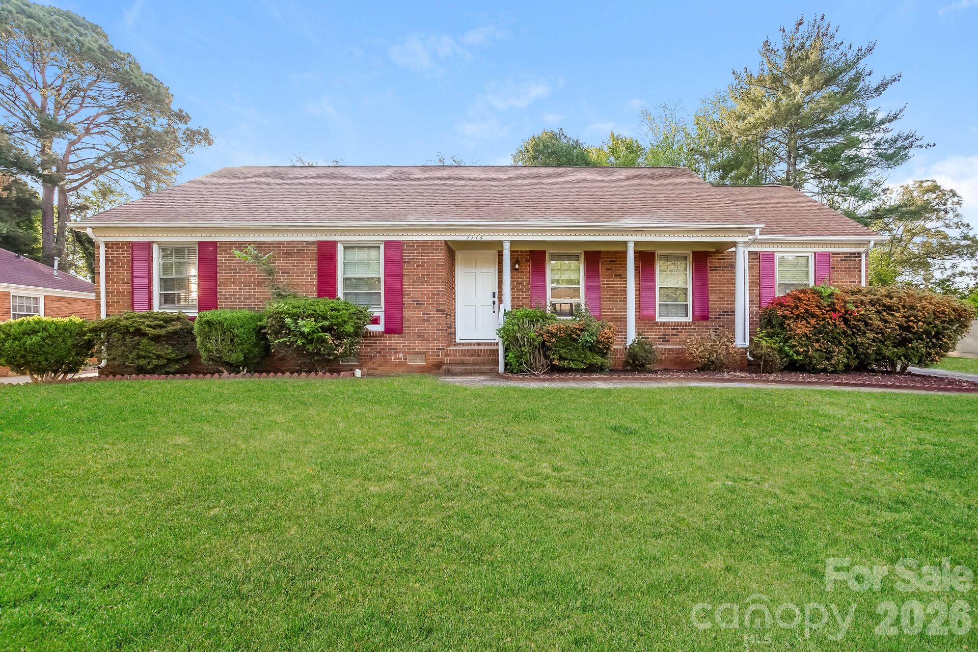 7114 Fox Hunt Road, Charlotte, NC - photo 1 of 22
