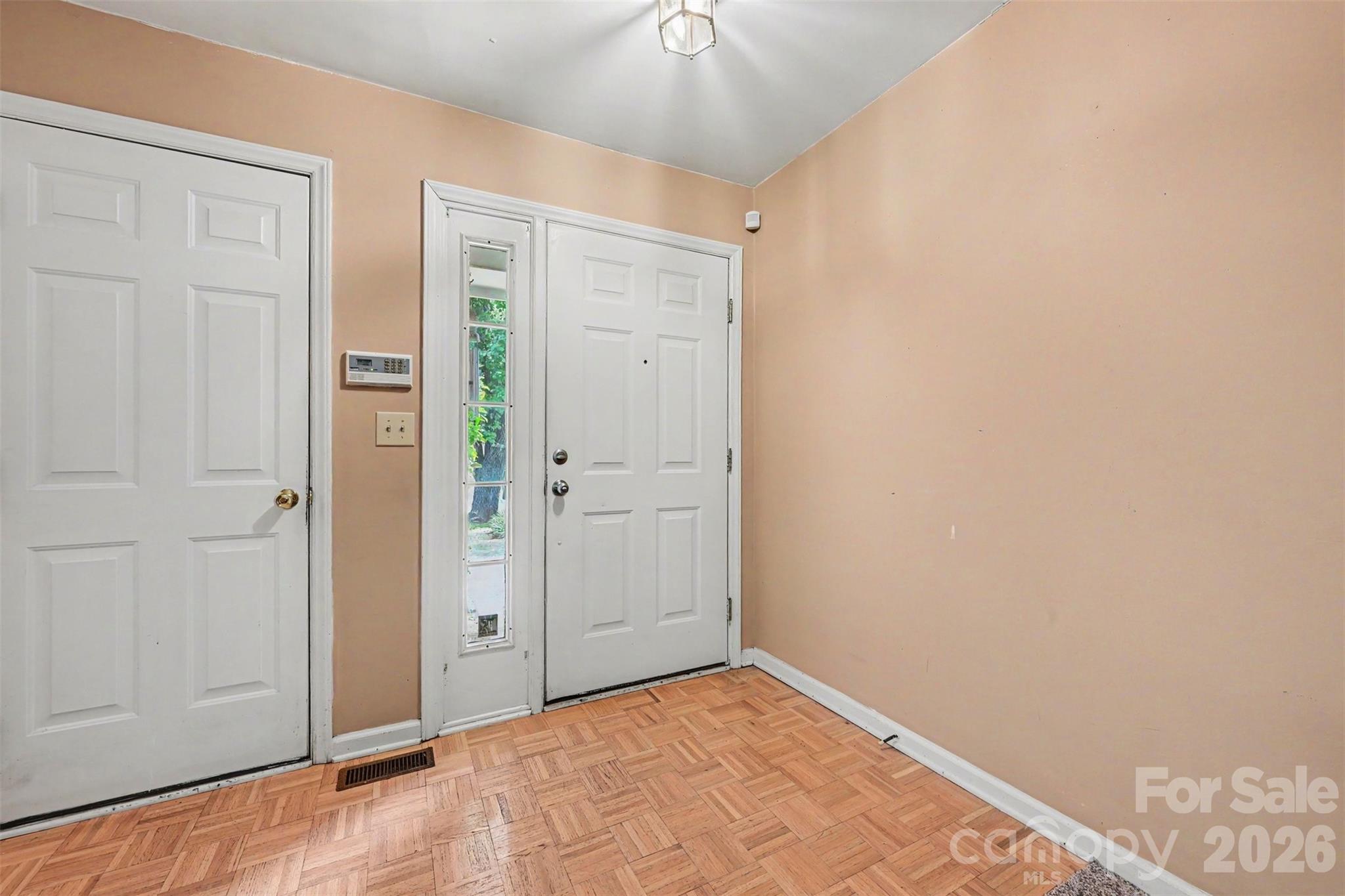 Photo 11 of 9610 Green Gable Court, Charlotte, NC