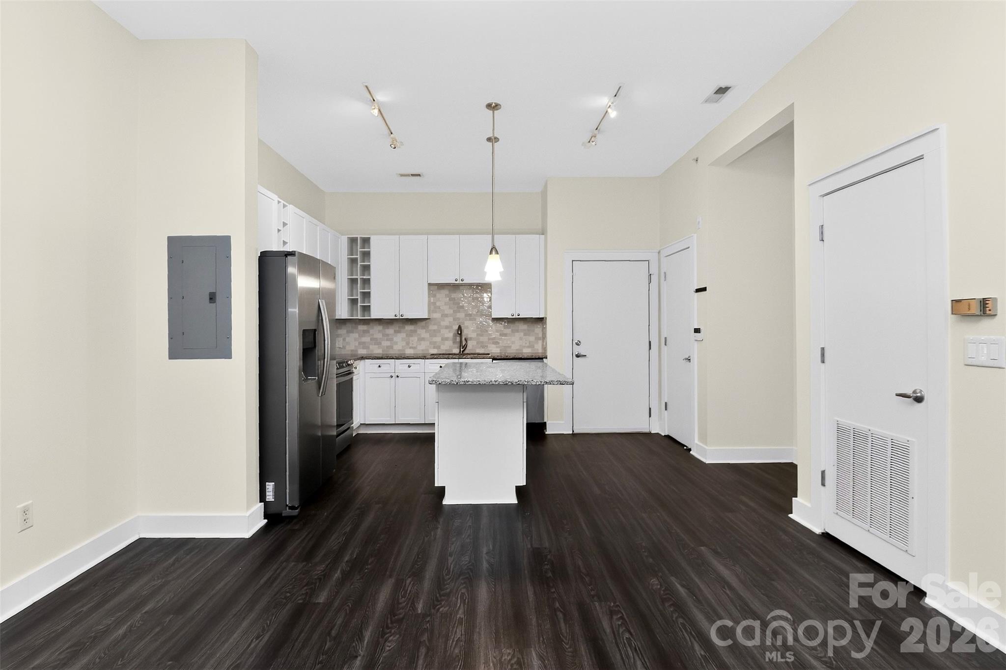 Photo 19 of 716 N Davidson Street, Charlotte, NC