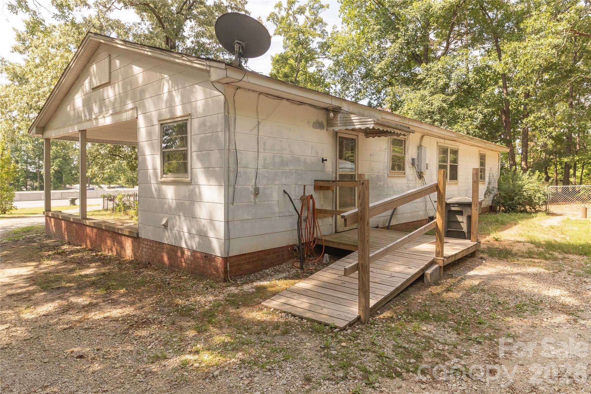 609 Wilcox Avenue, Gaffney, SC - photo 6 of 24
