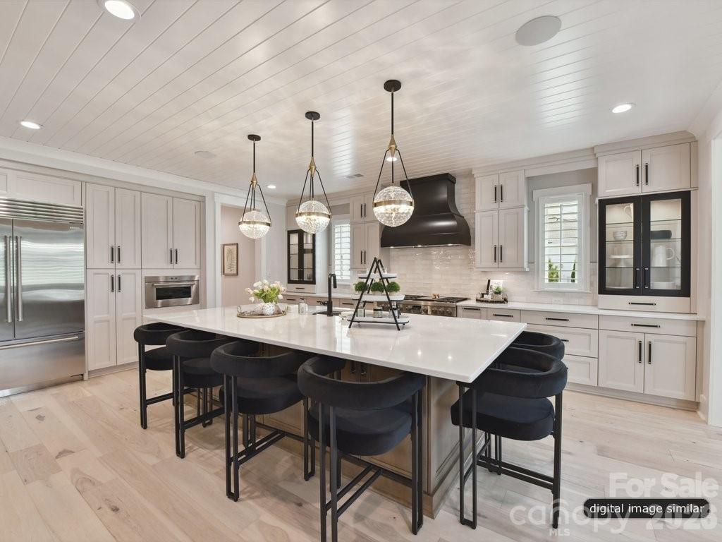 Photo 11 of 3133 Country Club Drive, Charlotte, NC