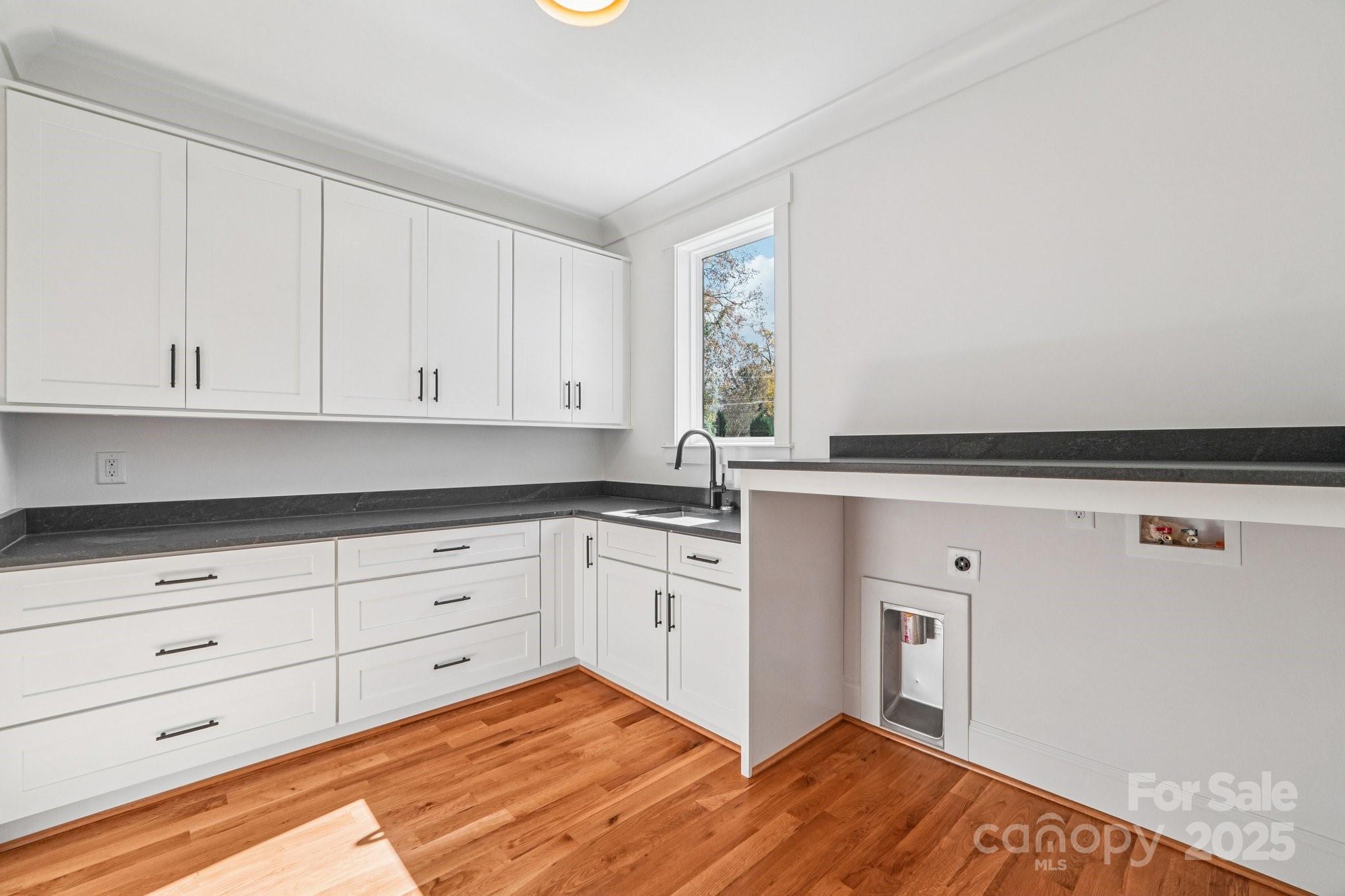 Photo 34 of 132 Sardis Lane, Charlotte, NC