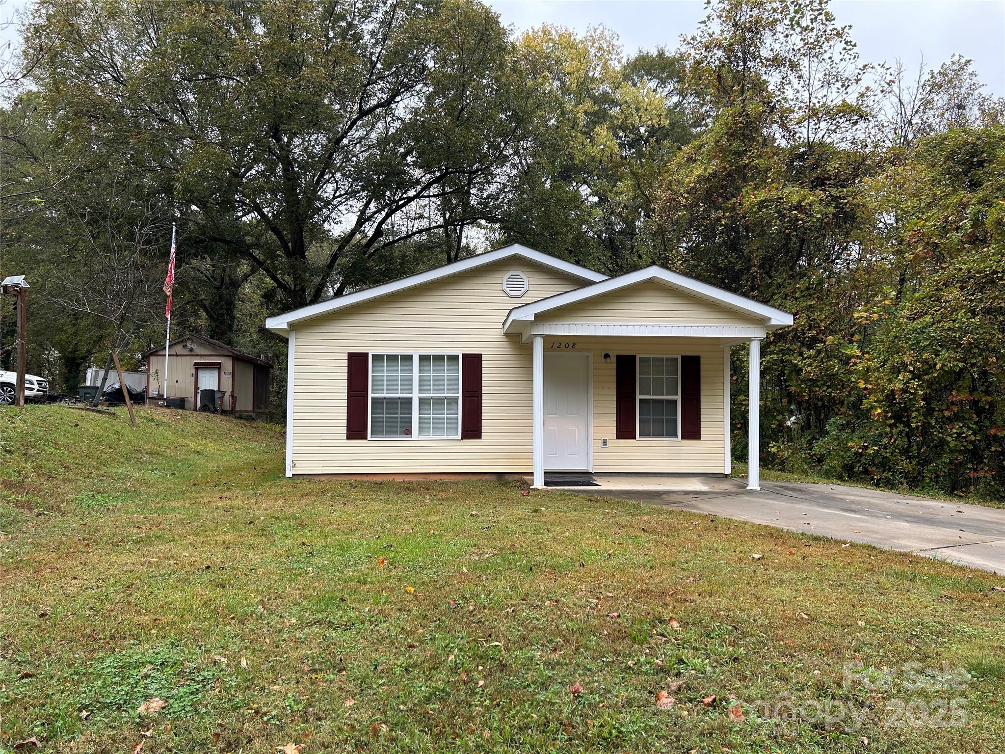 1208 W Walnut Avenue, Gastonia, NC