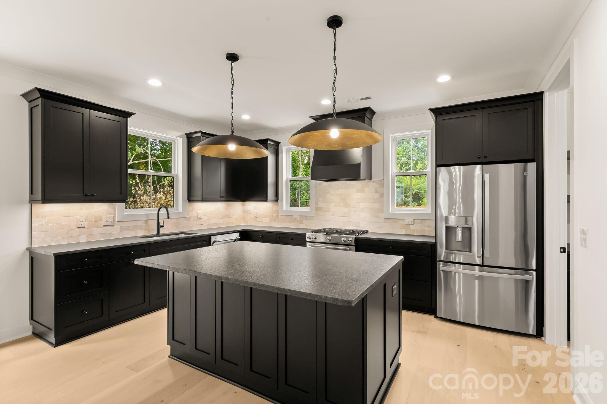 Photo 12 of 3031 Mathis Drive, Charlotte, NC