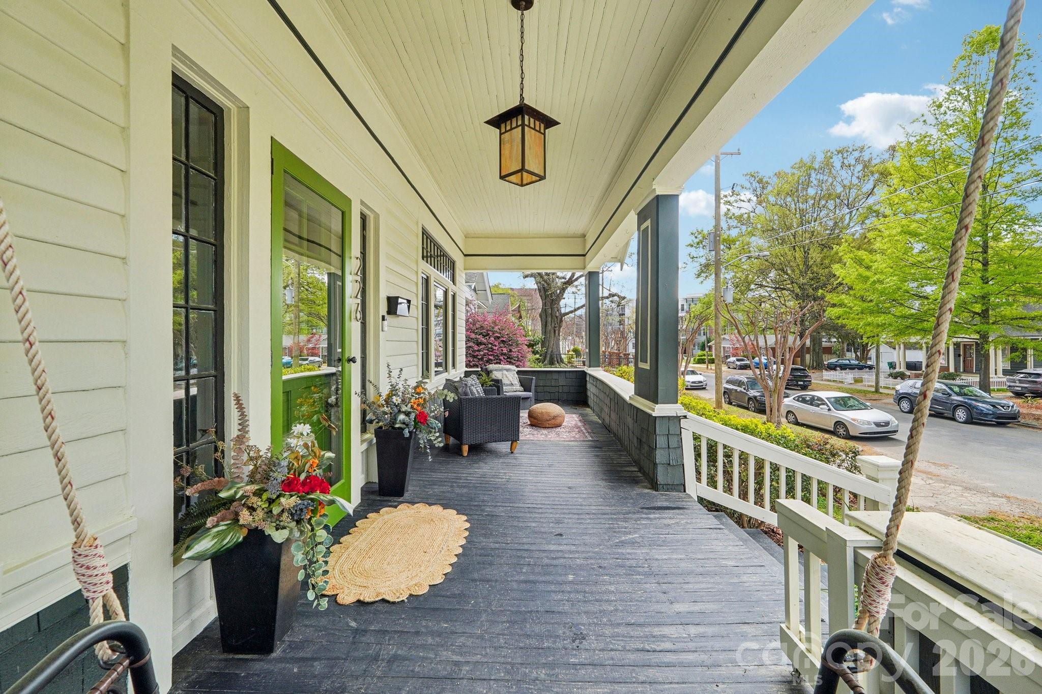 Photo 4 of 226 W Park Avenue, Charlotte, NC