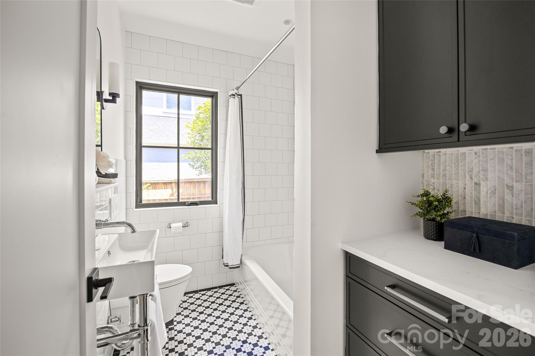 Home for sale at 2509 Belvedere Avenue, Charlotte, NC — photo 18 of 46