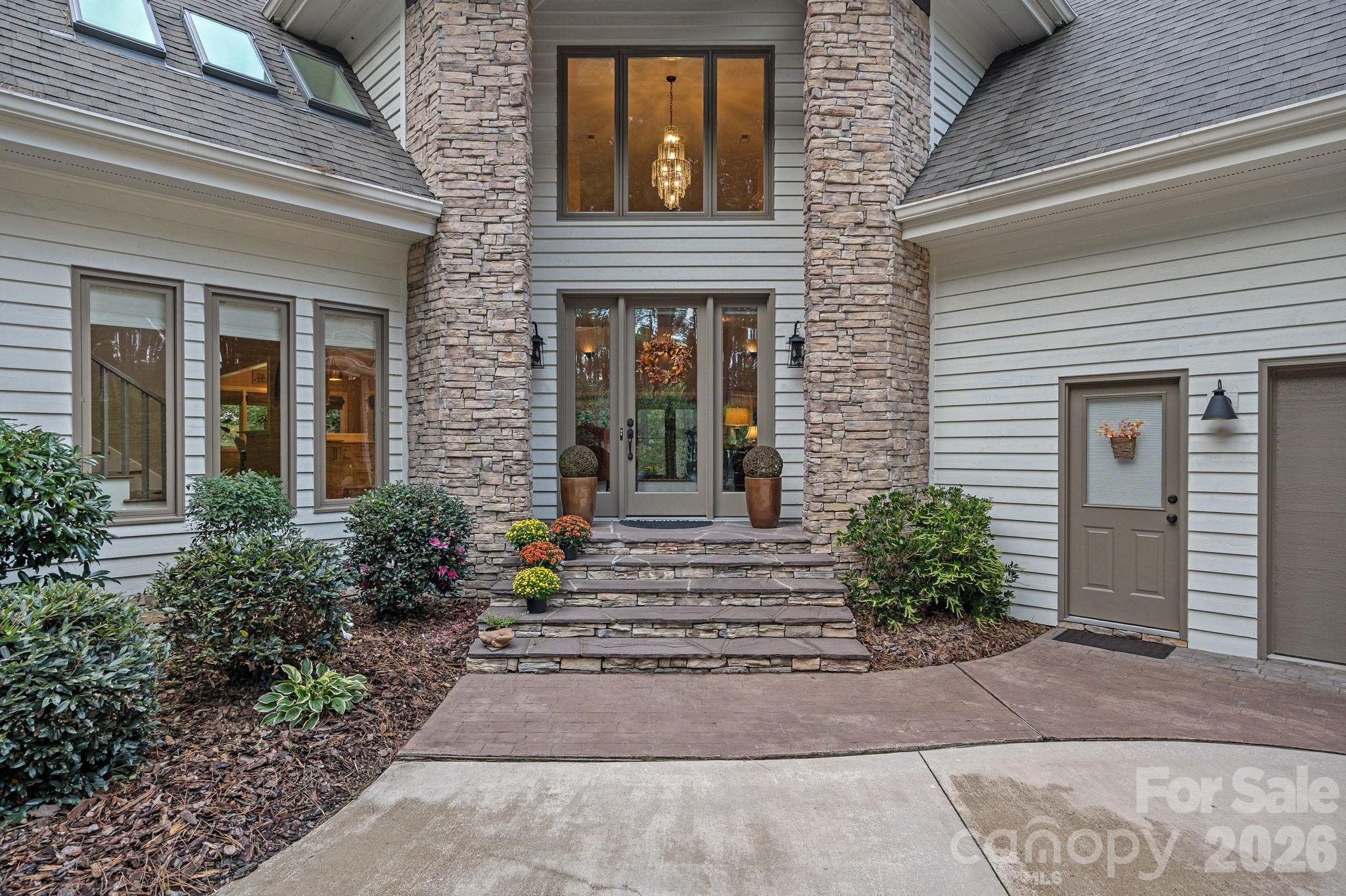 176 Yadkin Falls Road, New London, NC