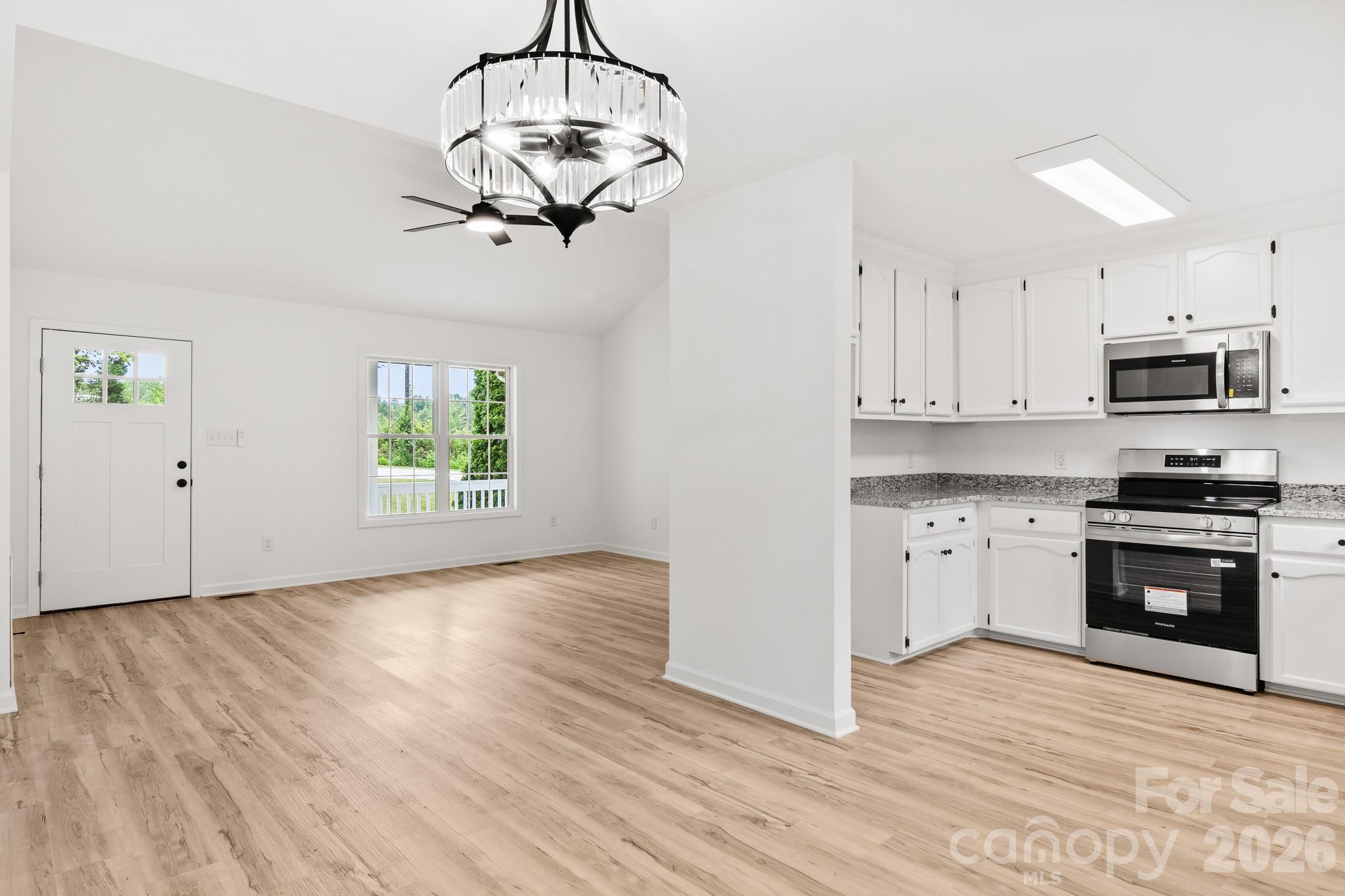 Photo 13 of 2931 Greenleaf Road, Clover, SC