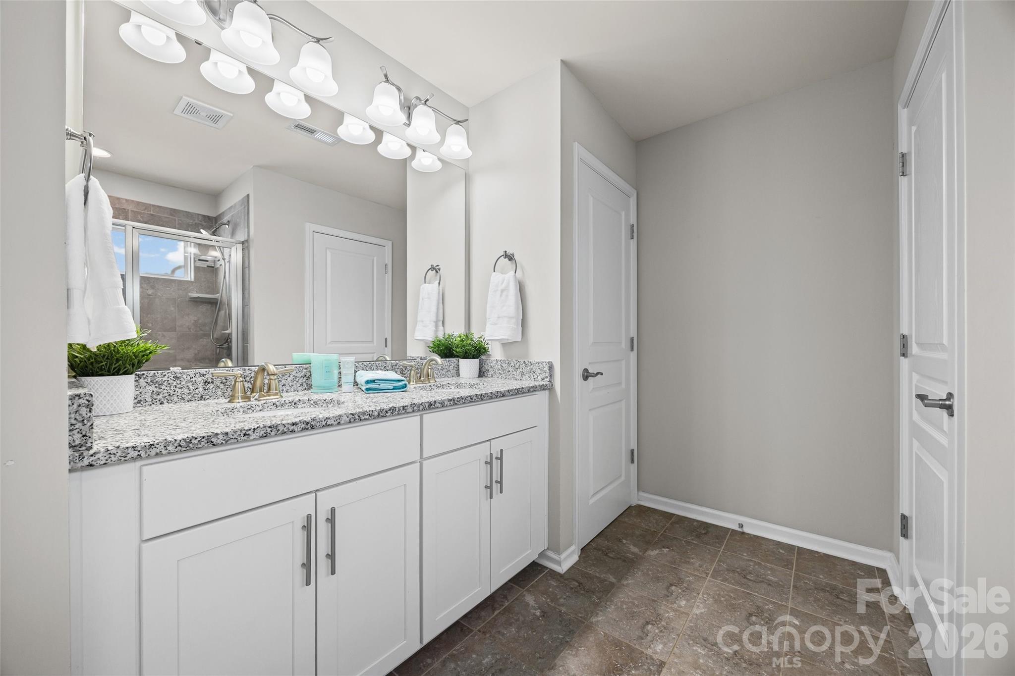 Photo 27 of 5125 Mount Clare Lane, Charlotte, NC