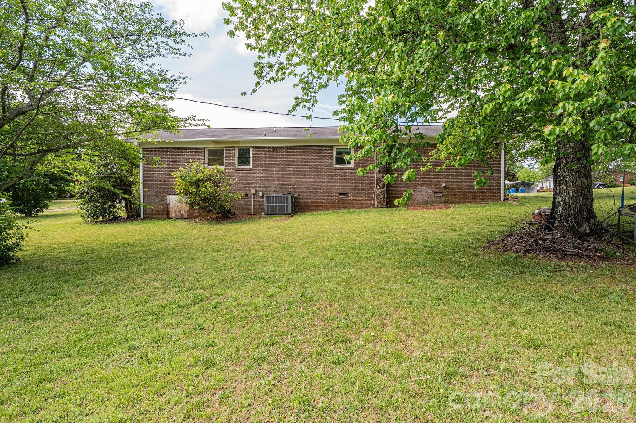 3886 Clay Street, Claremont, NC - photo 7 of 38