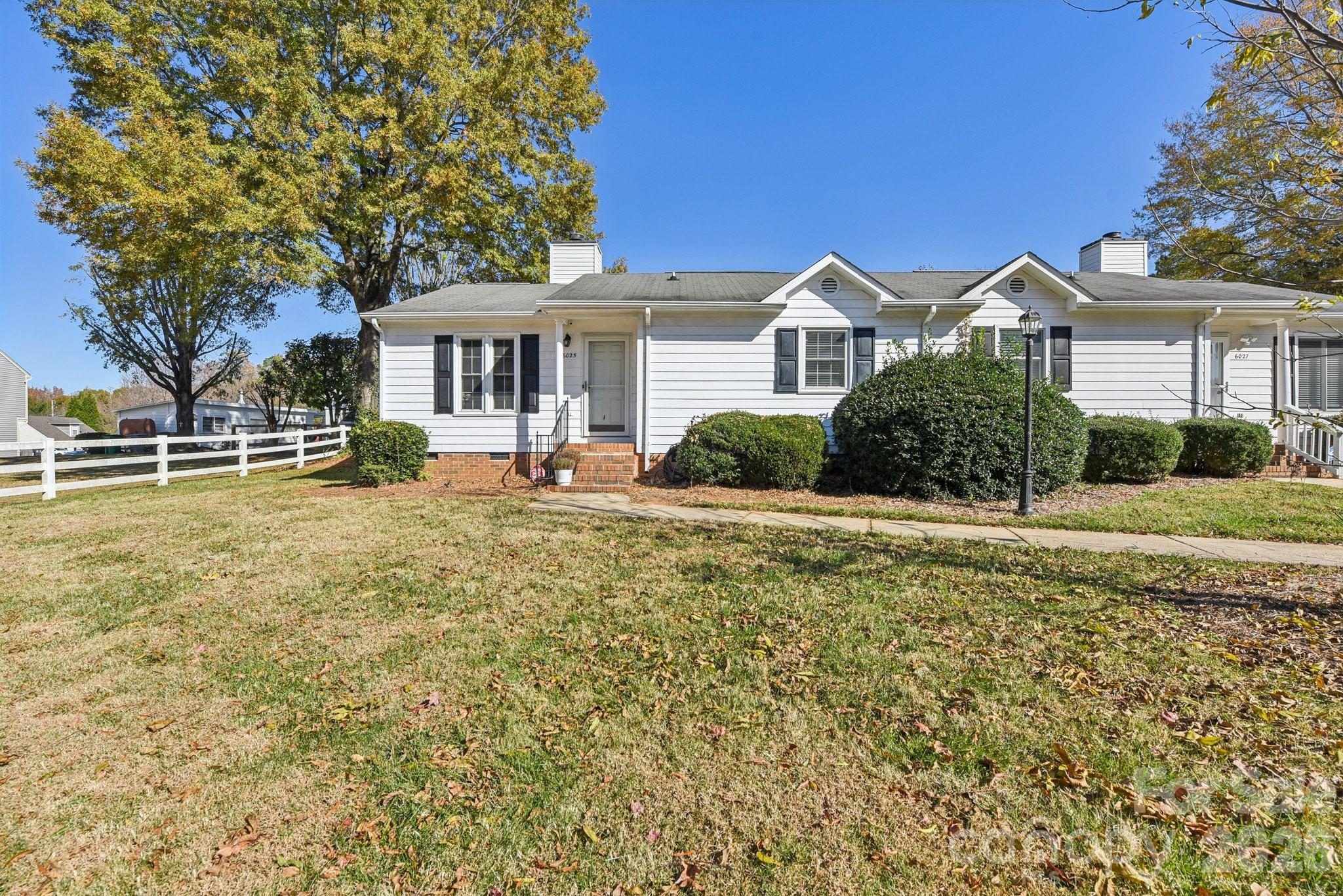 6025 Crape Myrtle Lane, Charlotte, NC
