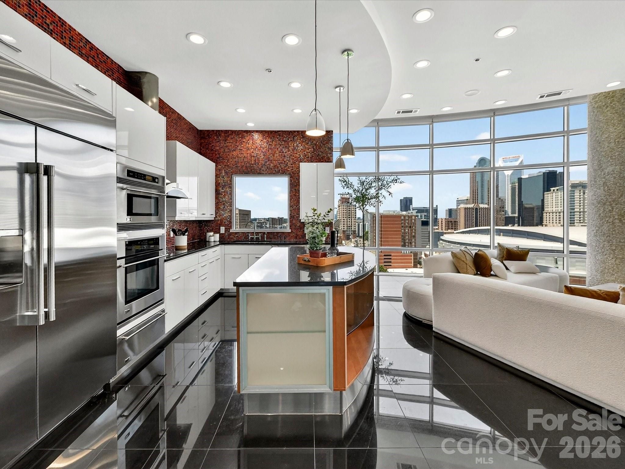 Photo 10 of 505 E 6th Street1601, Charlotte, NC