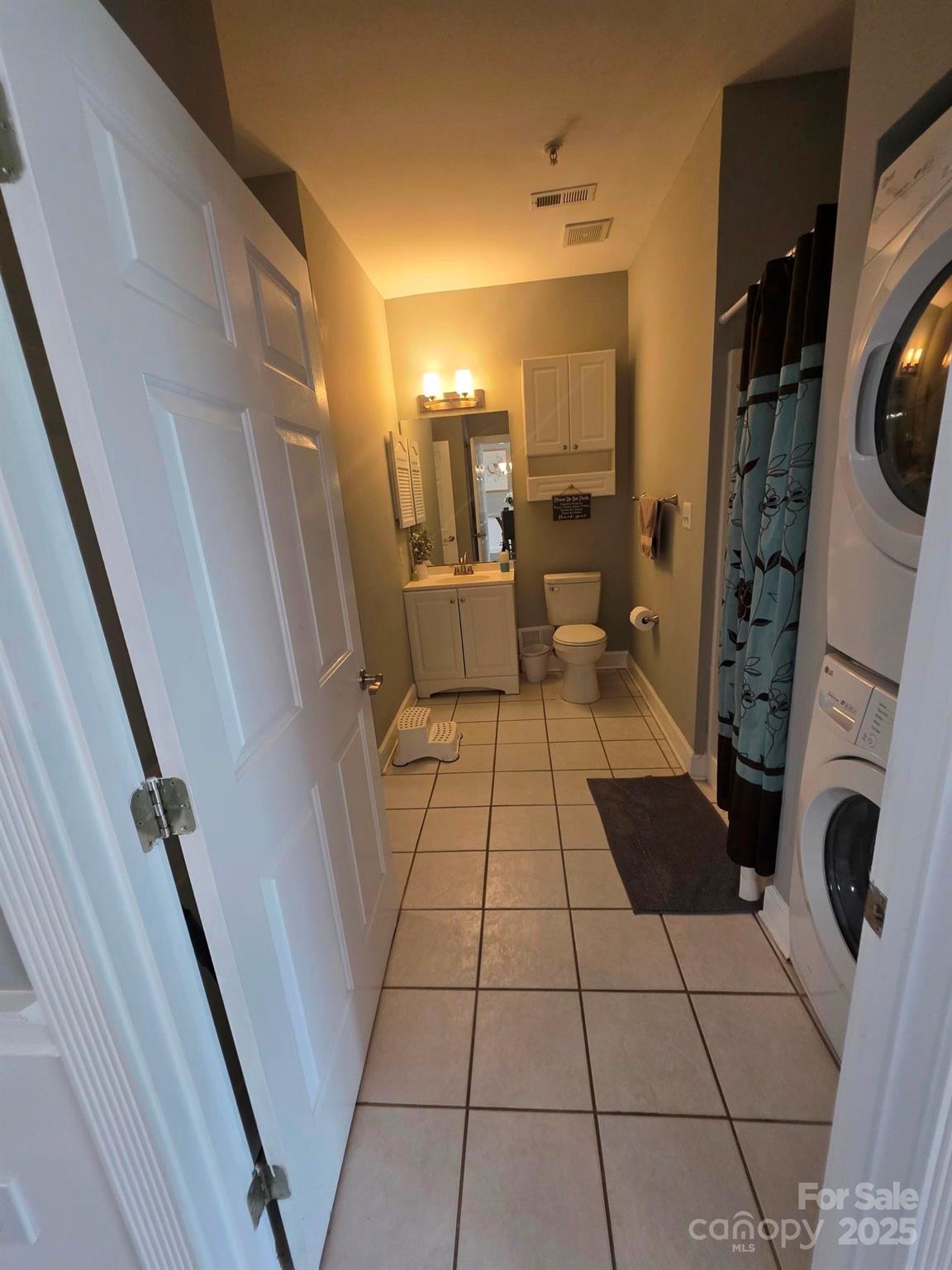 Photo 4 of 9016 Meadow Vista Drive, Charlotte, NC