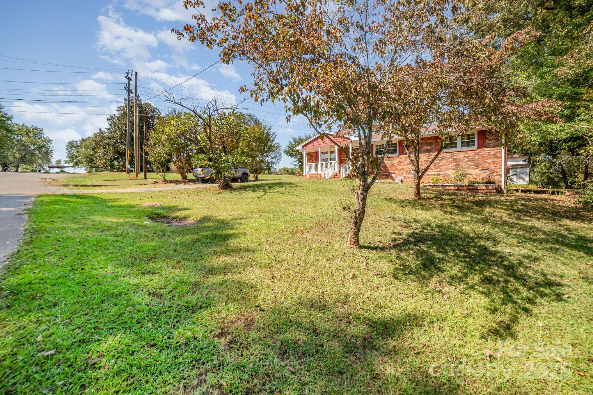 Photo 2 of 801 Windwood Drive, Gastonia, NC