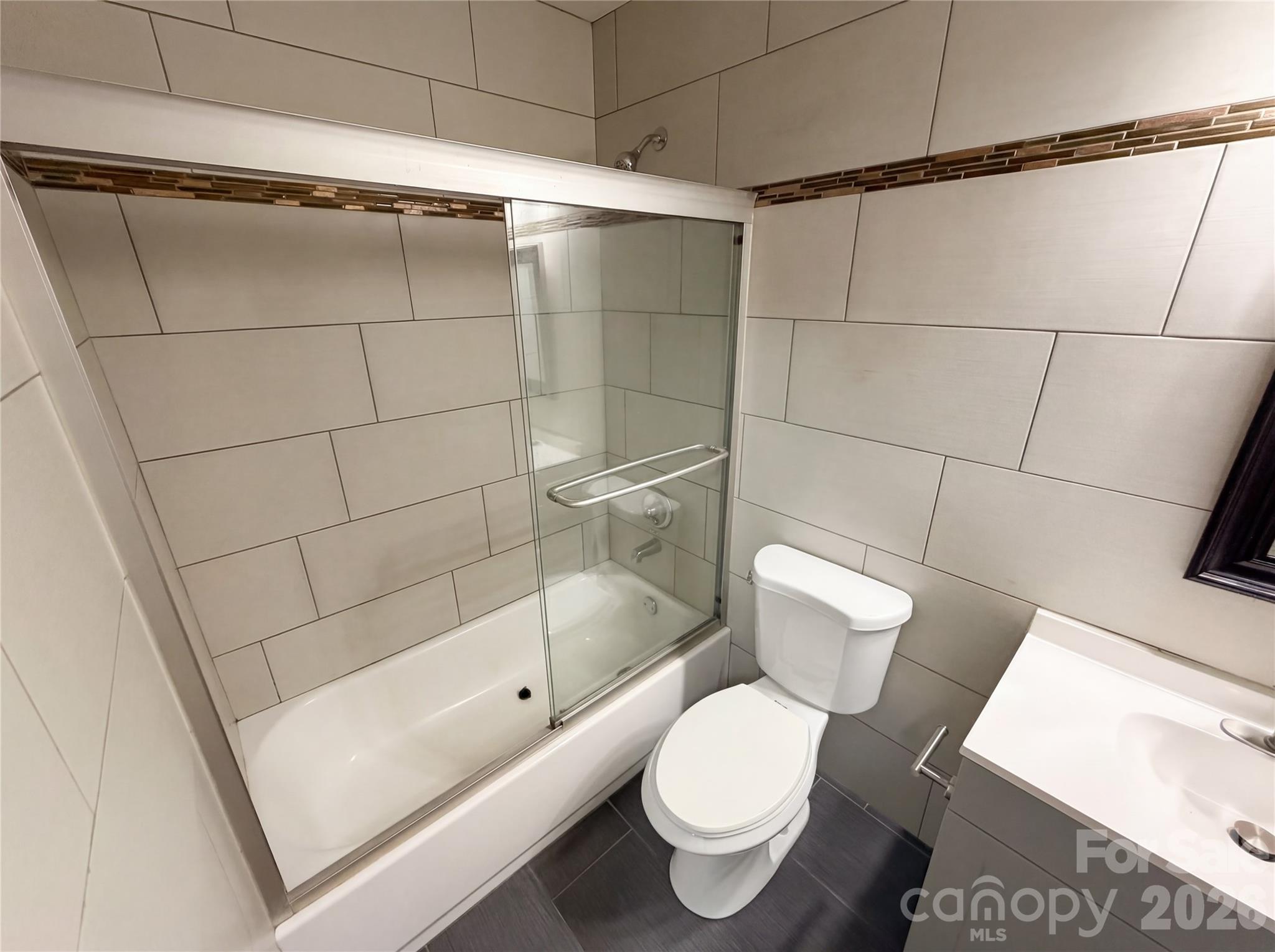 Photo 12 of 2324 Valleyview Drive, Charlotte, NC