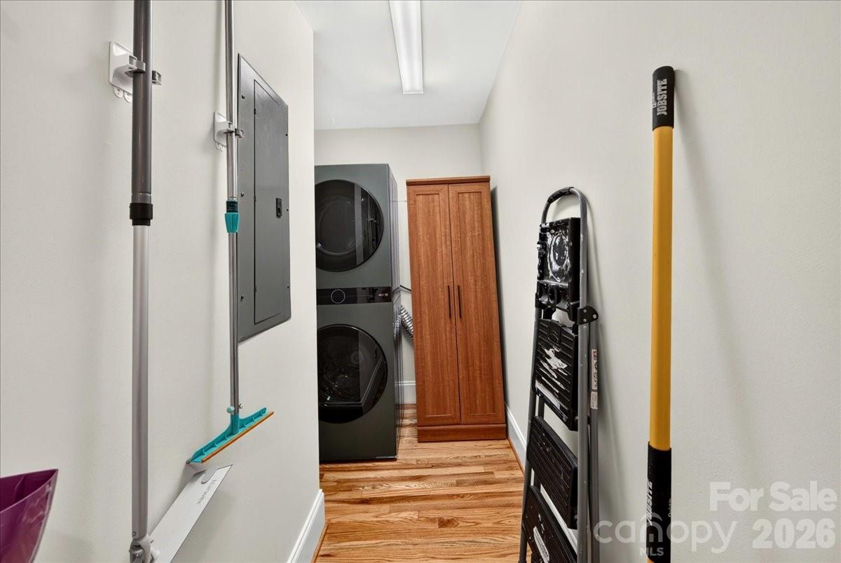 Home for sale at 2120 Dalehurst Drive, Charlotte, NC — photo 20 of 40