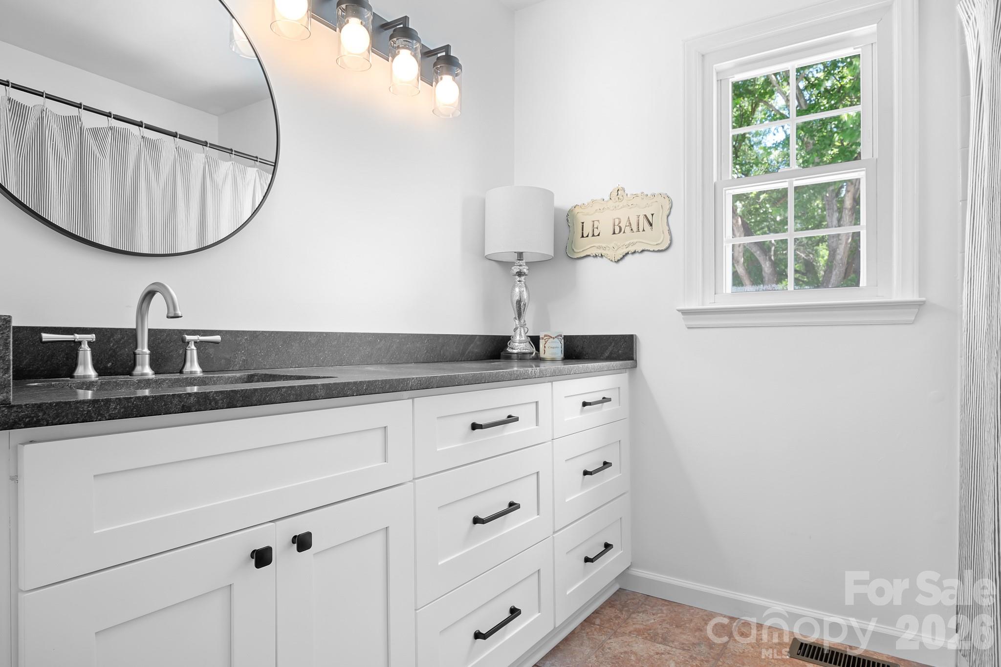 Photo 33 of 3706 Selwyn Farms Lane17-3, Charlotte, NC