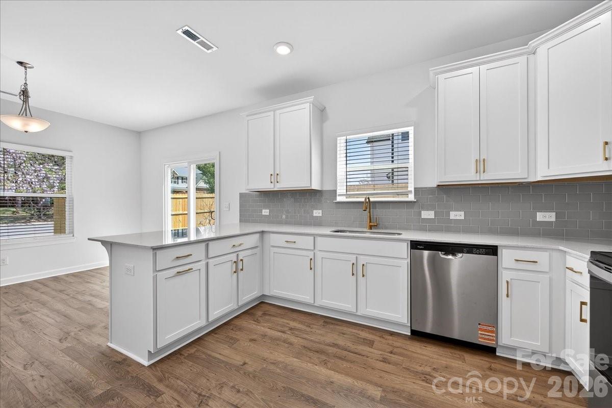 2032 Mandarin Boulevard, Charlotte, NC - photo 13 of 34