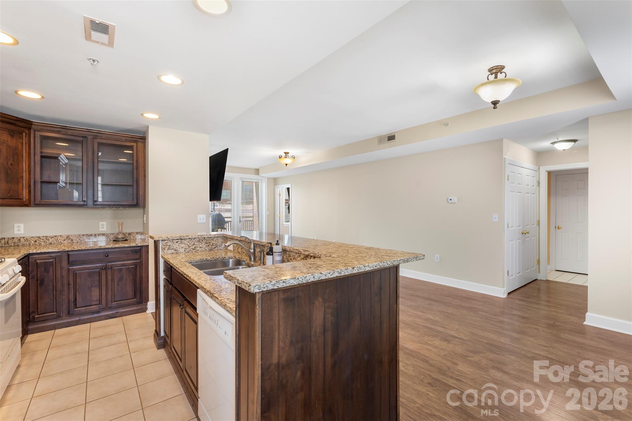 Photo 8 of 718 W Trade Street801, Charlotte, NC