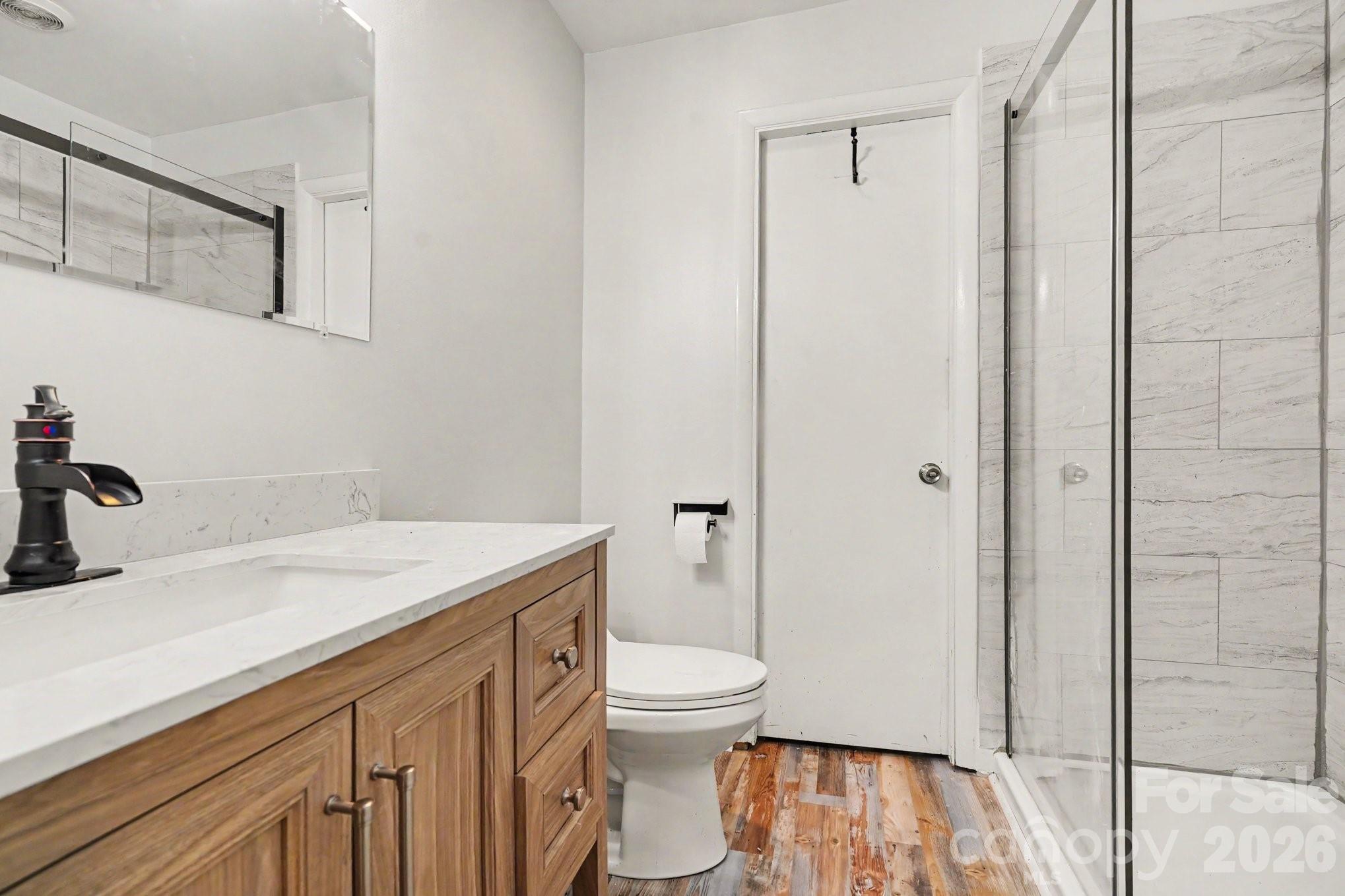 Photo 11 of 4605 Hedgemore DriveH, Charlotte, NC
