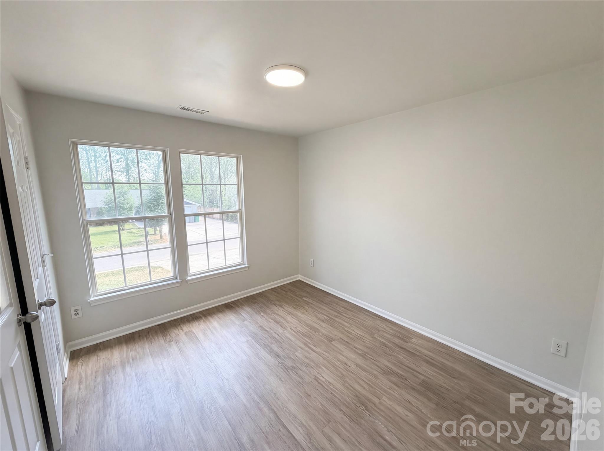 Photo 11 of 2324 Valleyview Drive, Charlotte, NC